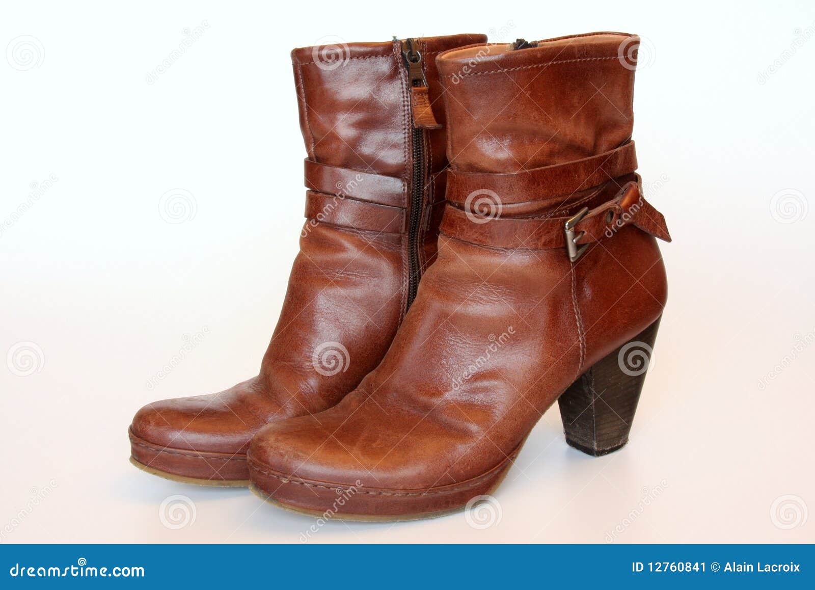 Chaussures en cuir image stock. Image du dames, conception - 12760841