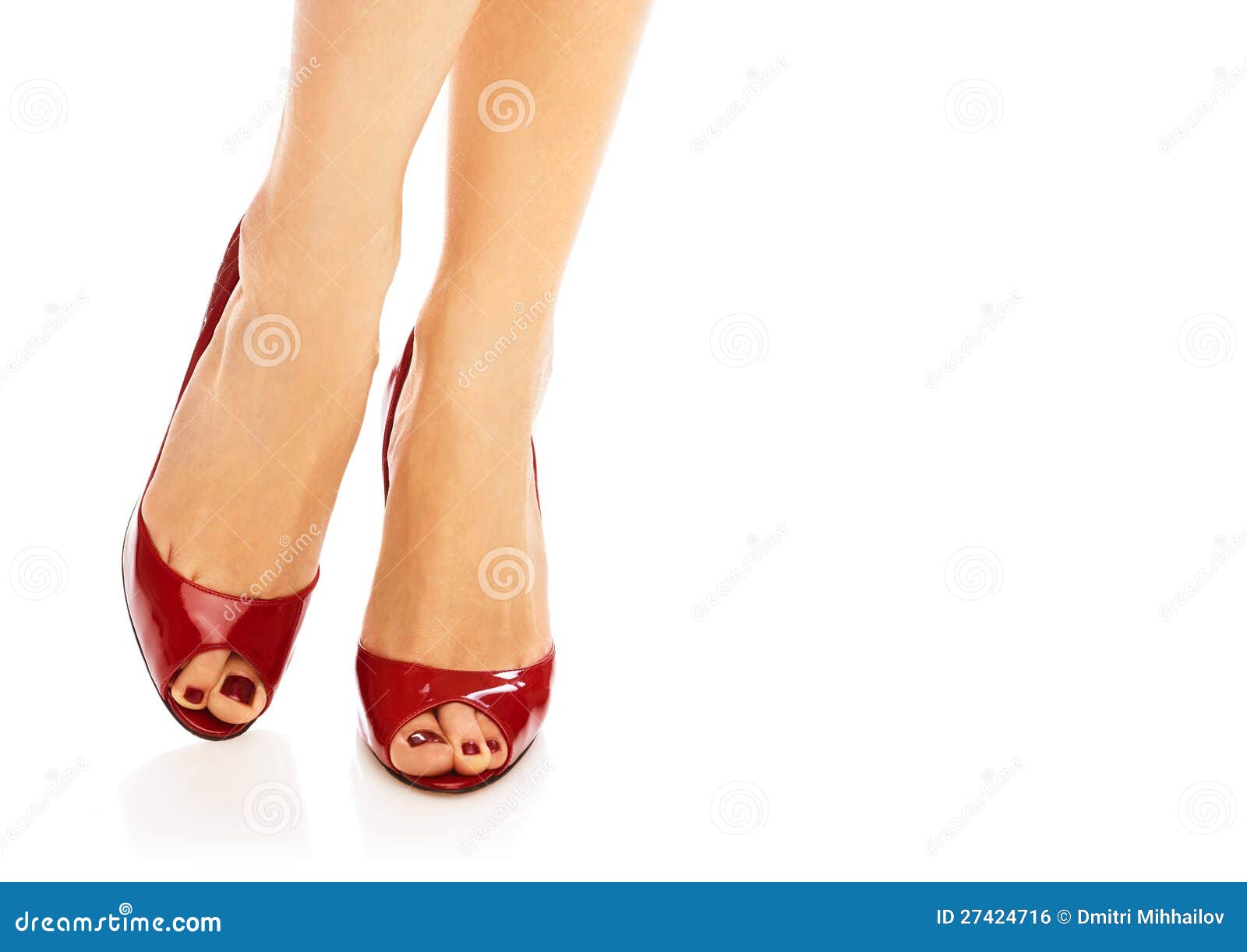 Chaussures rouges photo stock. Image du pied, flirt, charme - 27424716