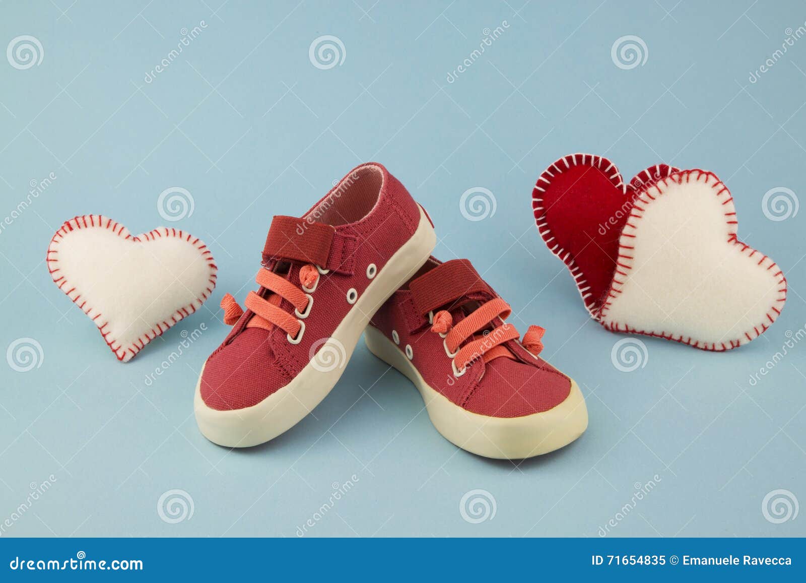 chaussures rouges fille