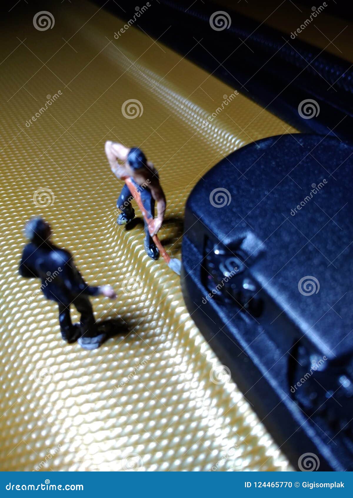 Chave De Mini Figure Worker Crack Combination Da Bagagem Foto de Stock ...