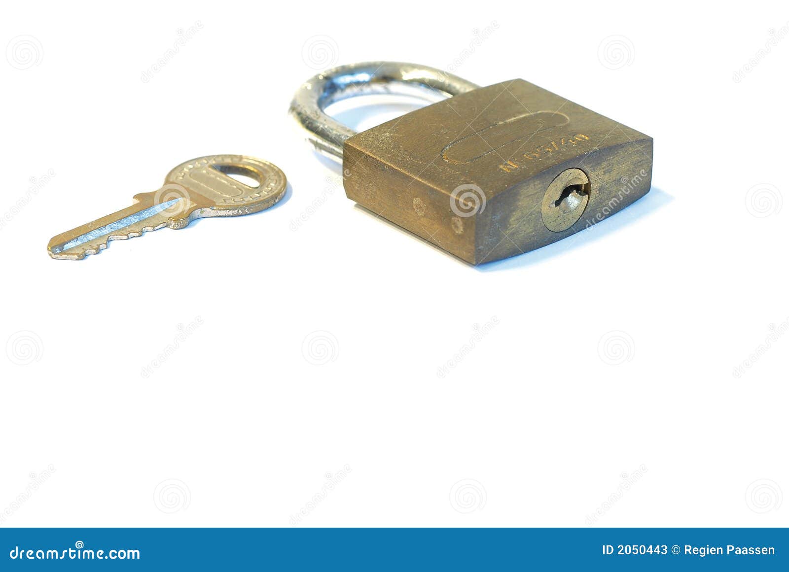 Chave e cadeado imagem de stock. Imagem de fechamento - 2050443