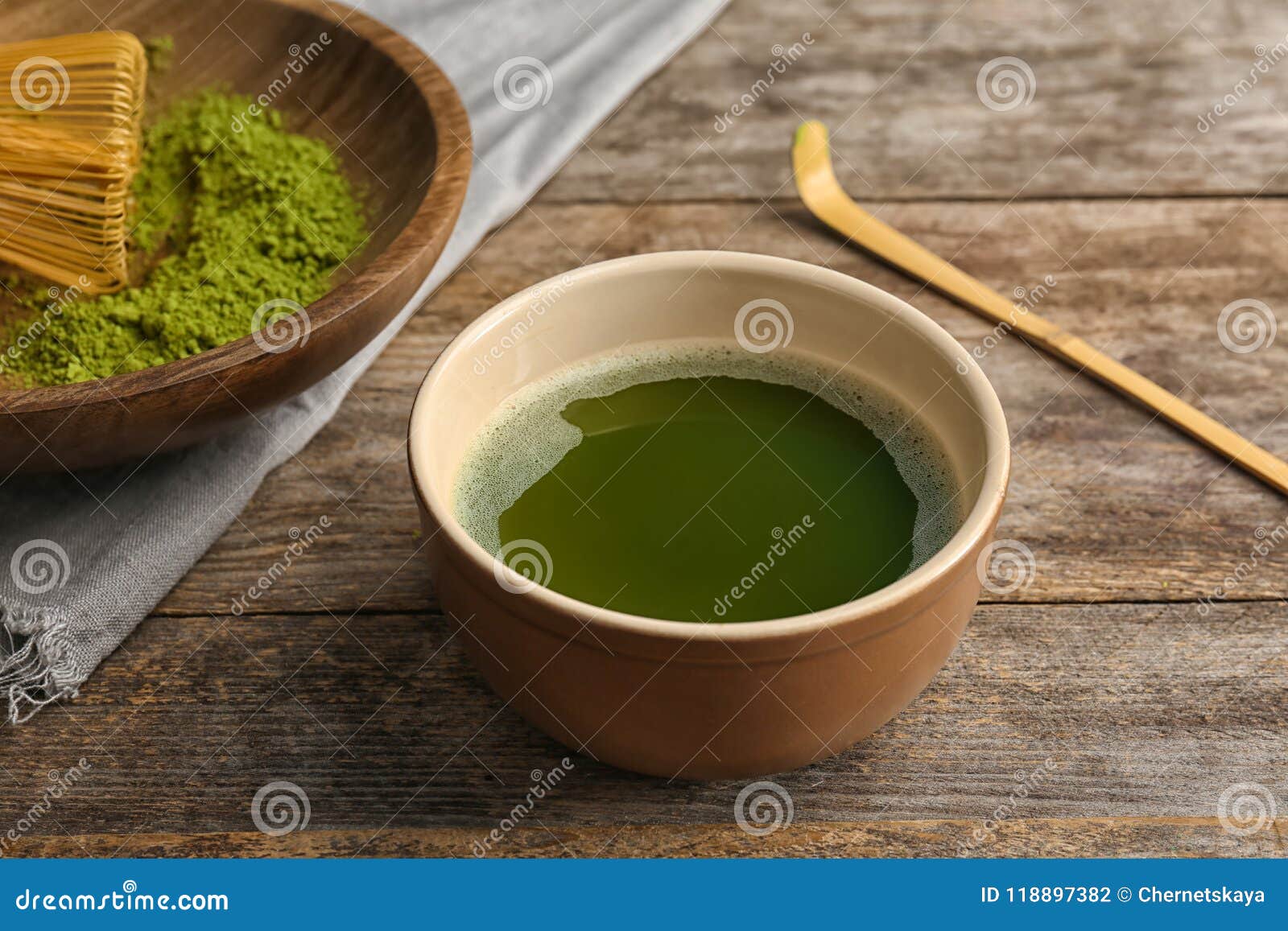 Chawan with Fresh Matcha Tea Stock Photo - Image of asian, chashaku ...
