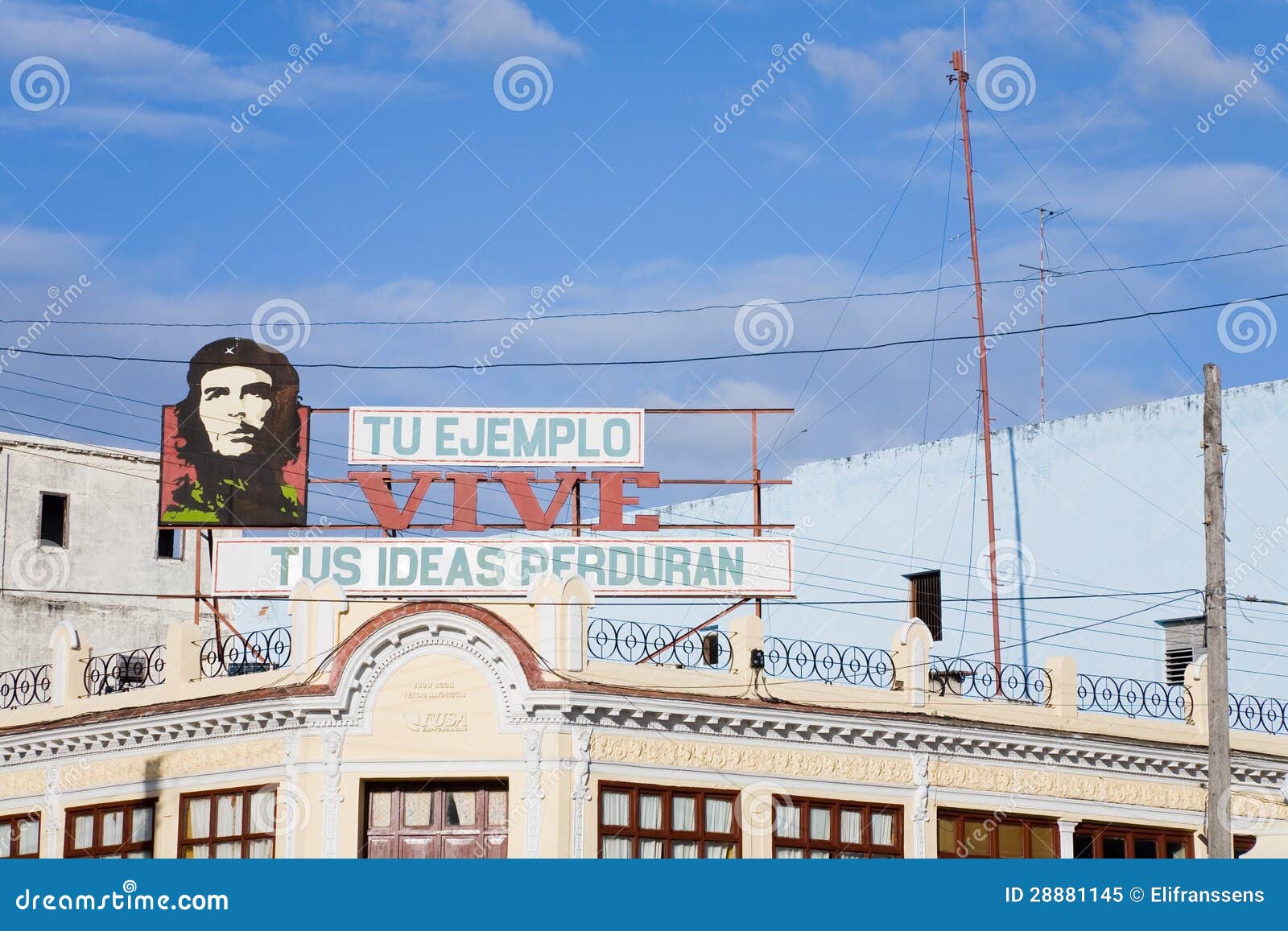 Billboard With Che Guevara And Revolution Political Slogan In ...