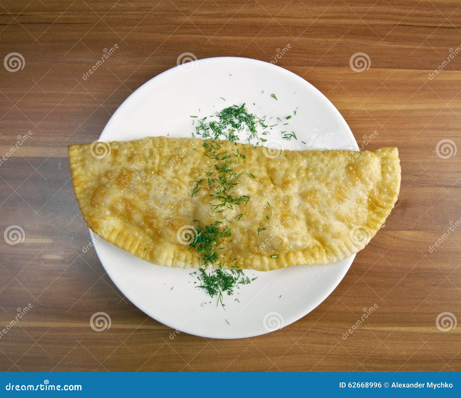 Cheburek con la carne foto de archivo. Imagen de sabroso - 62668996