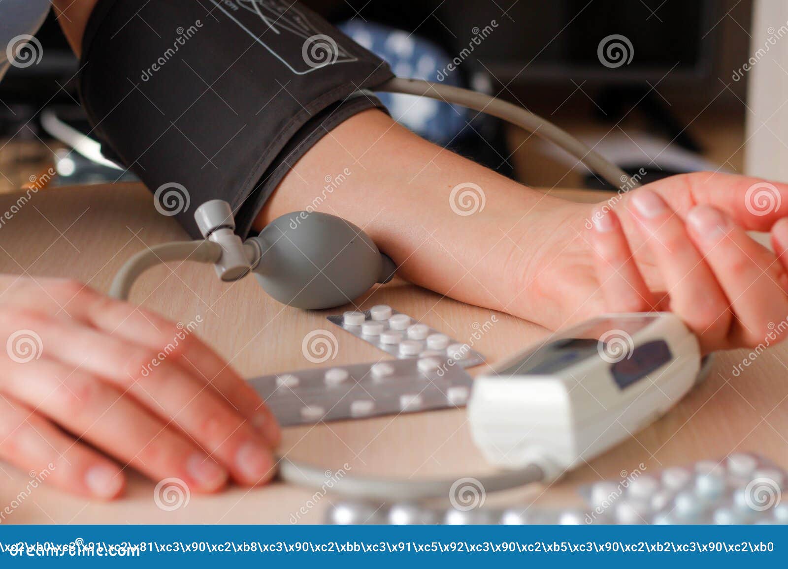 Check Blood Pressure and and Heart Rate Using a Digital Monometer ...