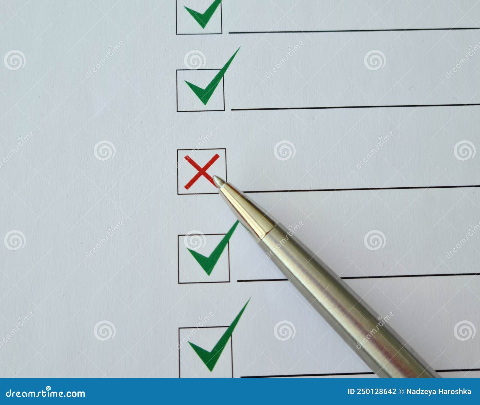 Check Checklist of Red and Green Marks with a Pen Stock Photo - Image ...