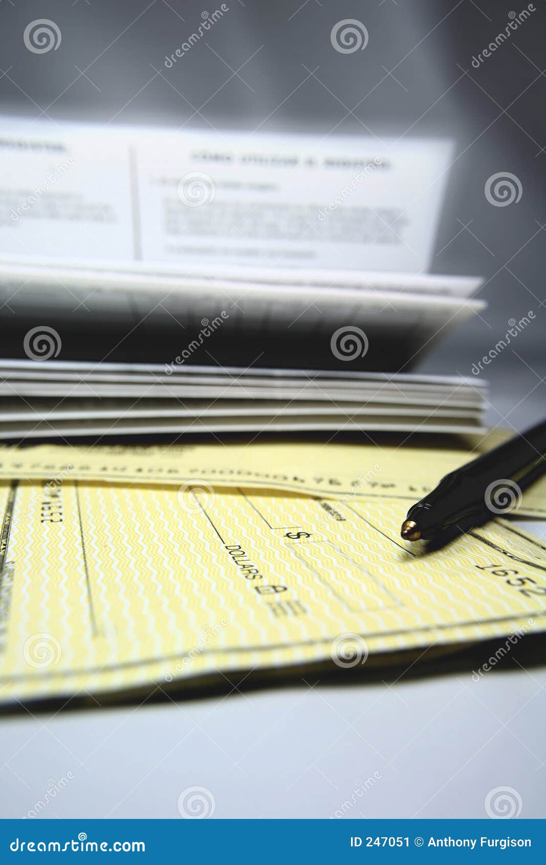Checkbook stock afbeelding. Image of cent, bank, verplicht - 247051
