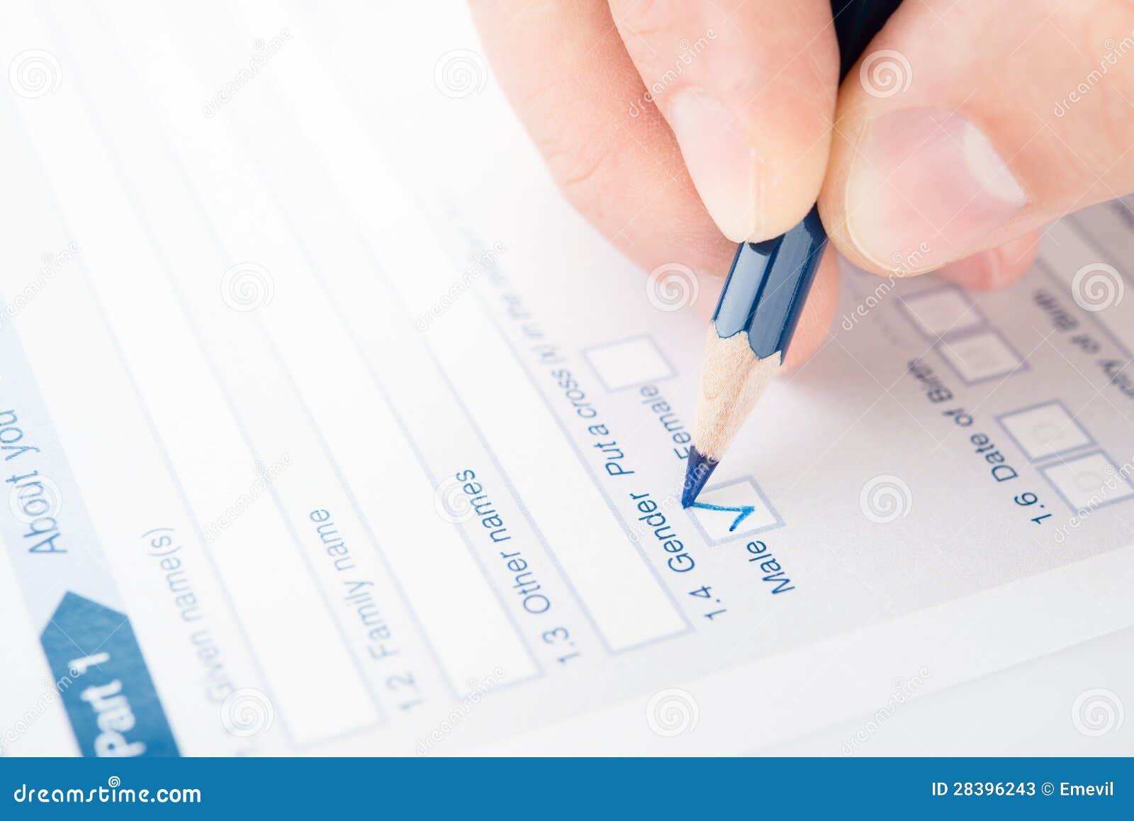Checkbox Remplissant Dans Un Questionnaire Image stock - Image du ...