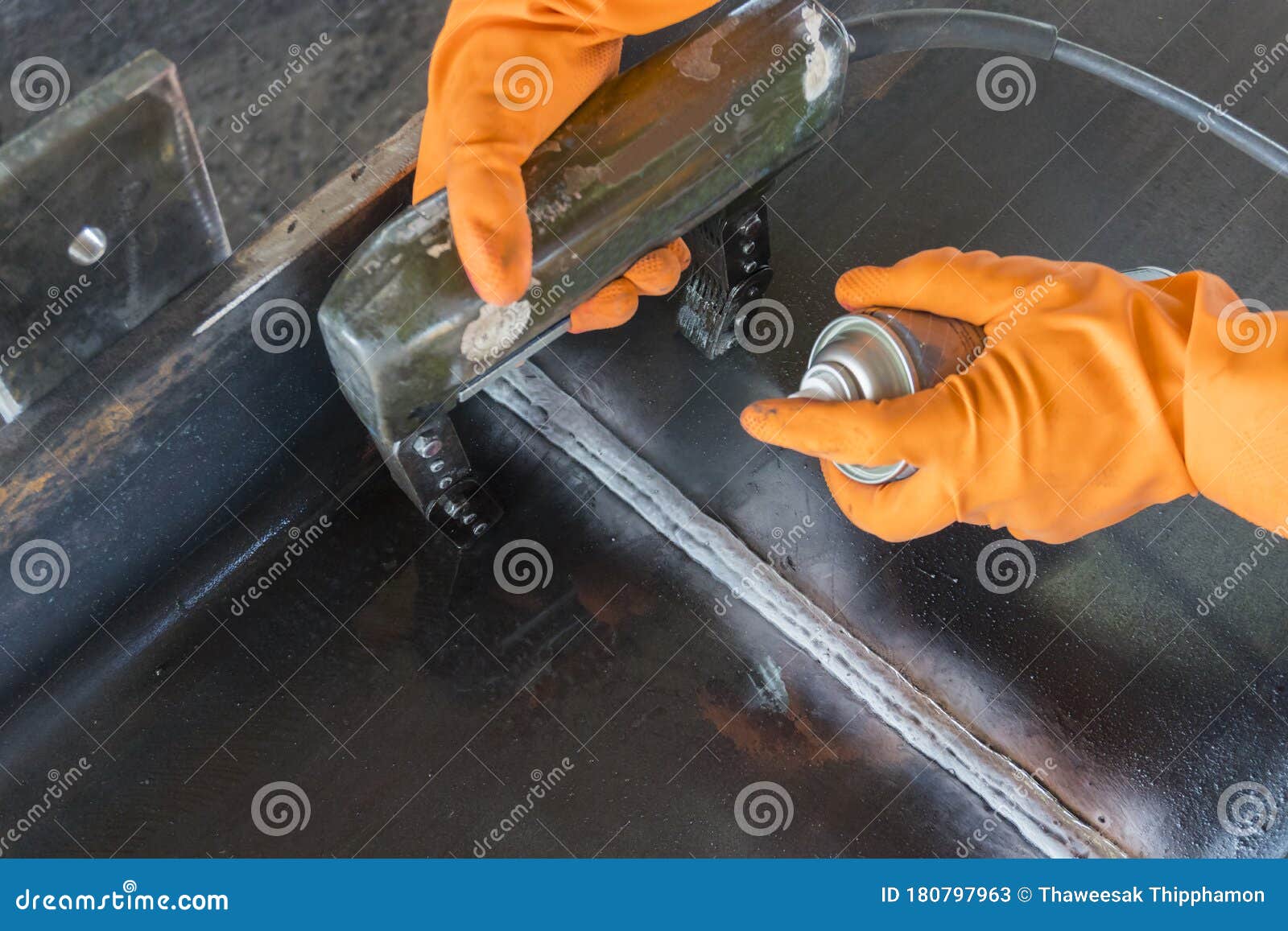 Checking Defect in Welded with Process Magnetic Particle TestingMT ...