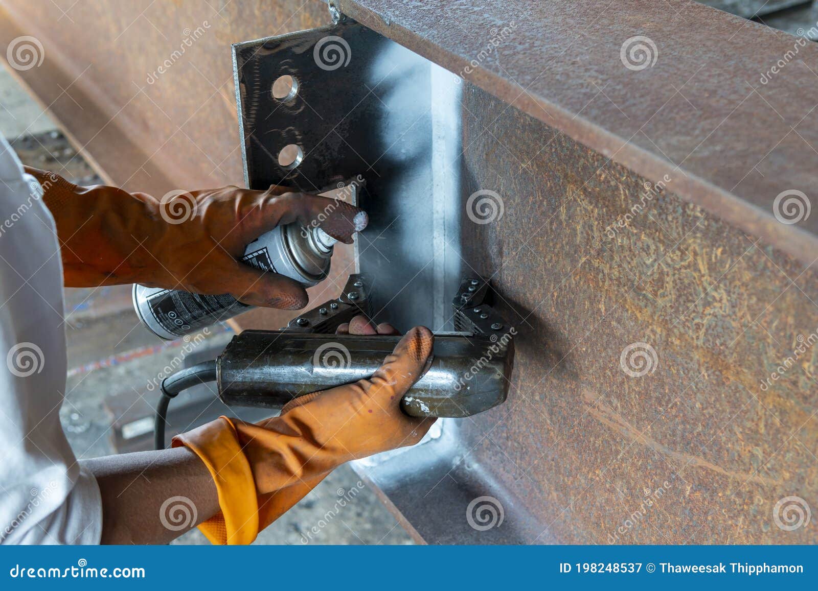 Checking Defect In Welded With Process Magnetic Particle TestingMT Of ...