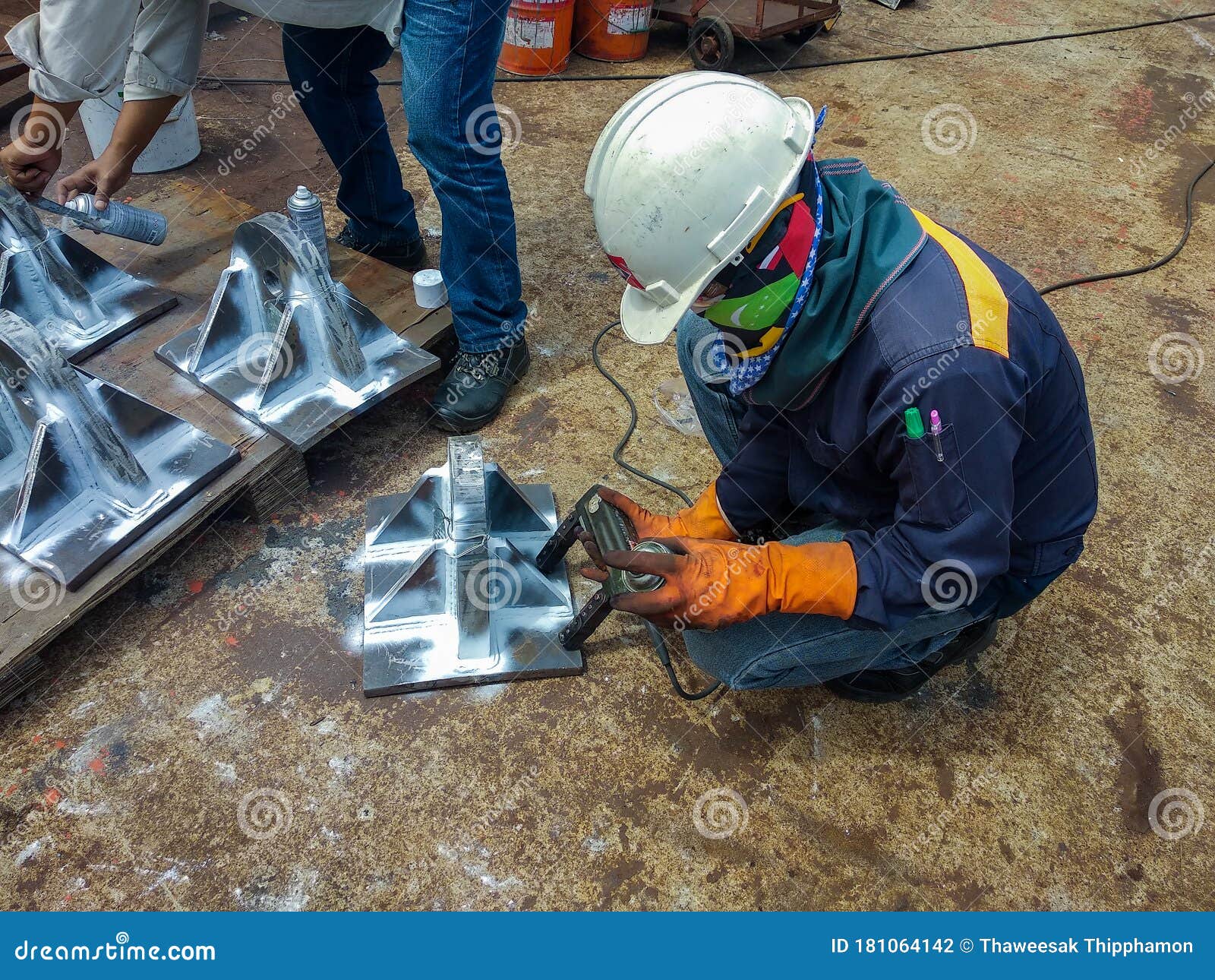 Checking Defect in Welded with Process Magnetic Particle TestingMT ...