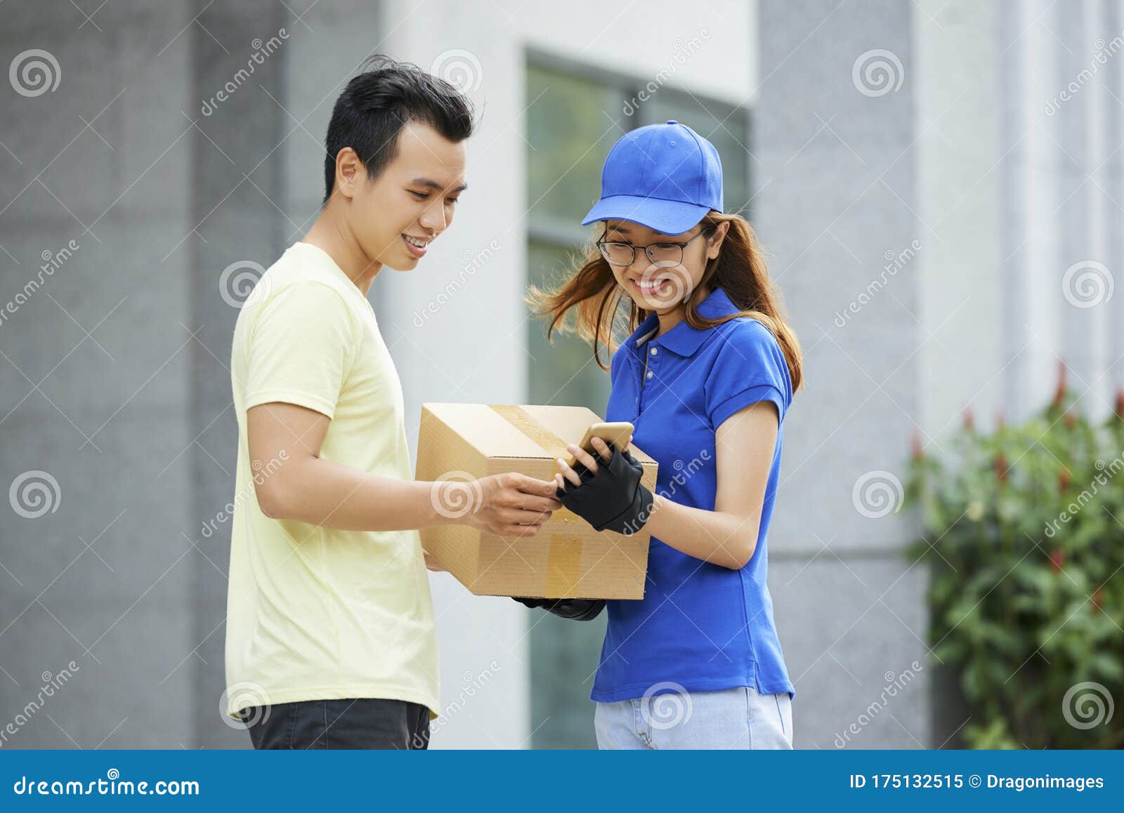 Checking delivery details stock image. Image of discussion - 175132515