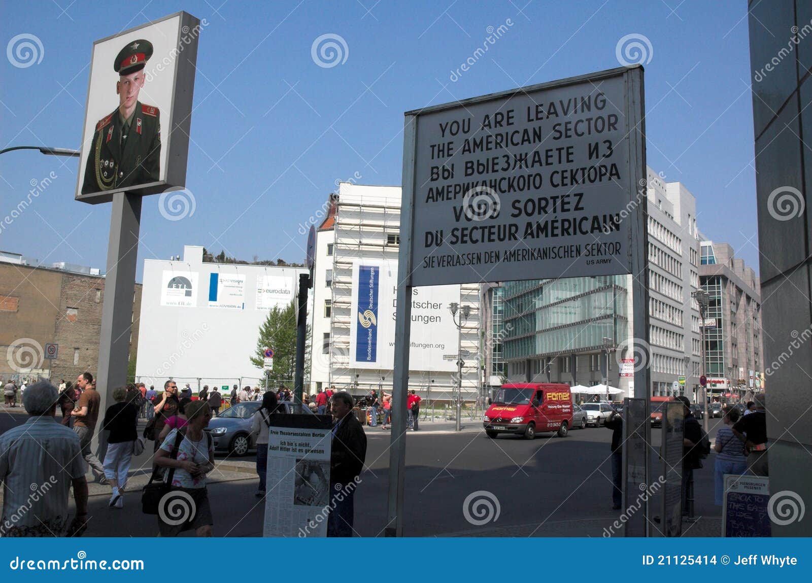Checkpoint Charlie editorial stock image. Image of army - 21125414