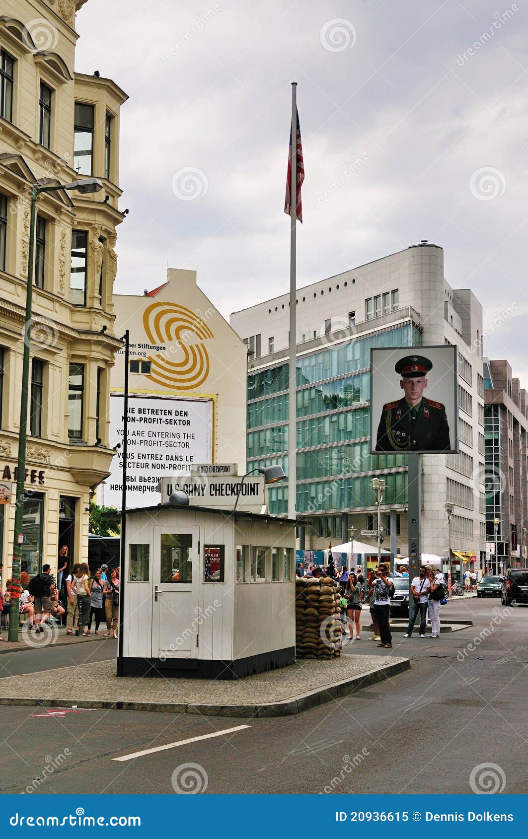 Checkpoint Charlie, Germany Editorial Image - Image of flag, united ...