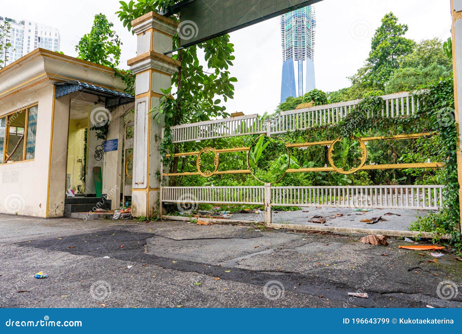 Checkpoint with Metal Gate To the Green Park Editorial Stock Image ...