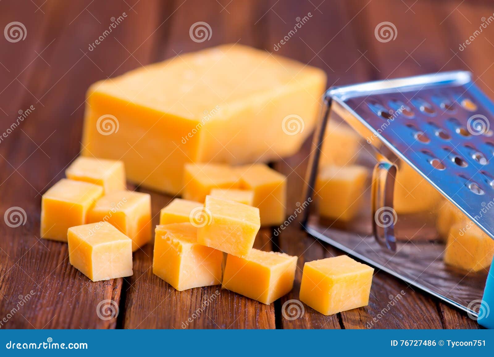 Cheddarost arkivfoto. Bild av cheddarost, örtar, ingrediens - 76727486