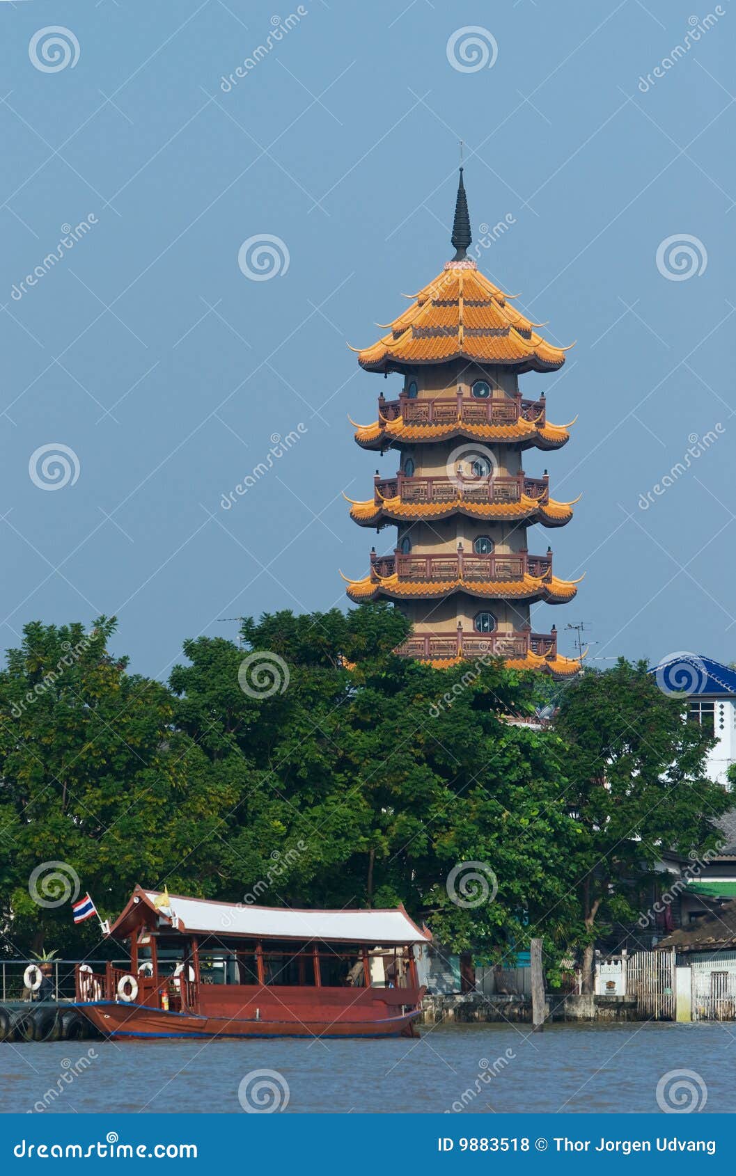 The Chee Chin Khor Pagoda in Bangkok Stock Photo - Image of chedi ...
