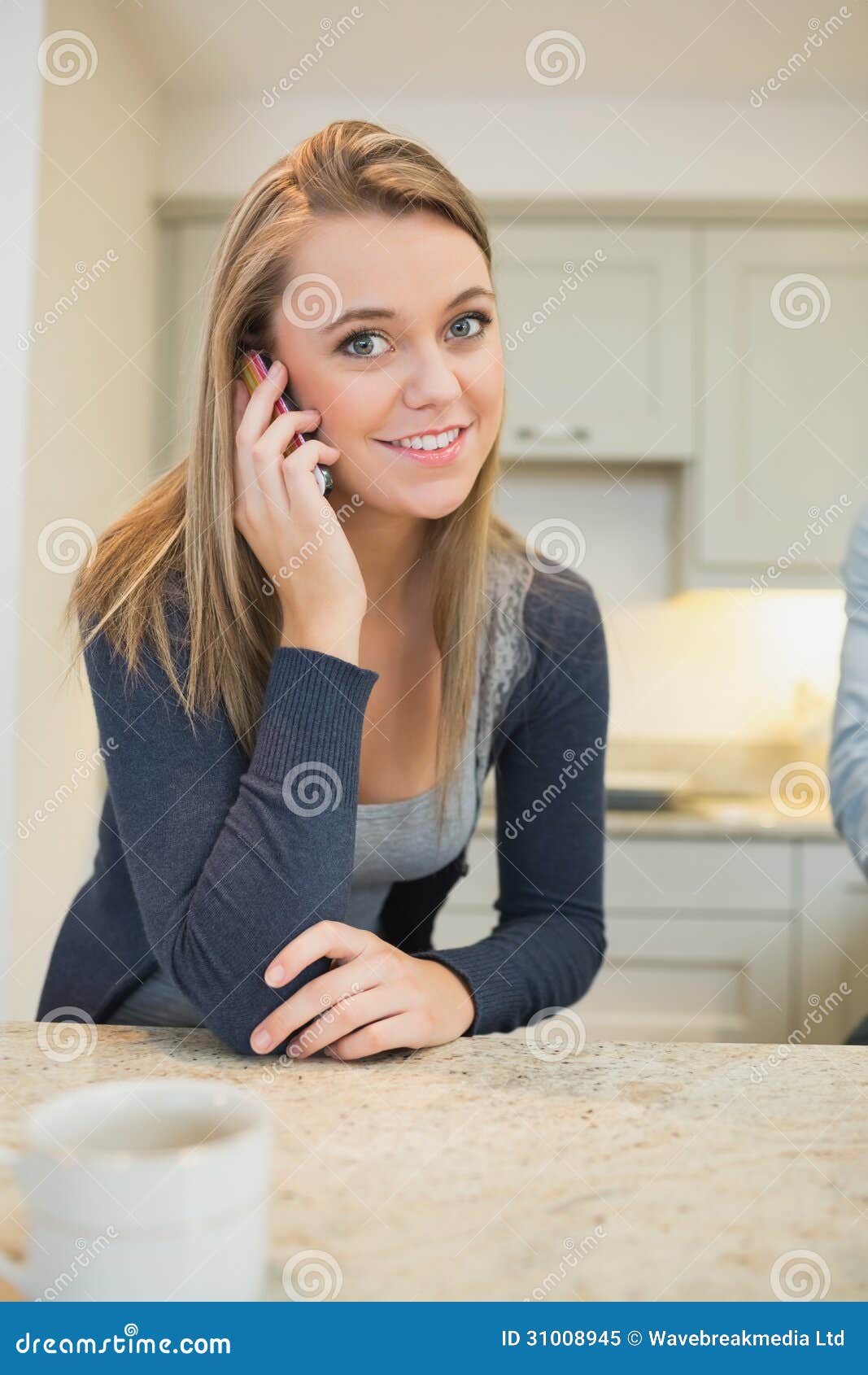 Cheerful woman phoning stock image. Image of house, calling - 31008945