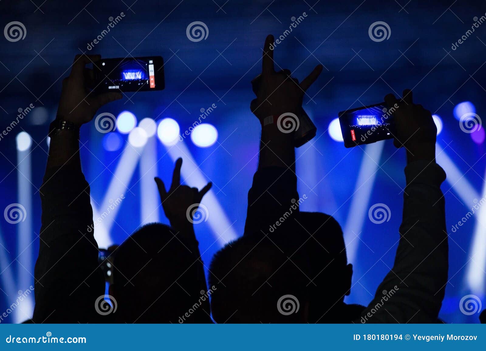 399 Cheering Applauding Crowd Loud Stock Photos - Free & Royalty-Free ...