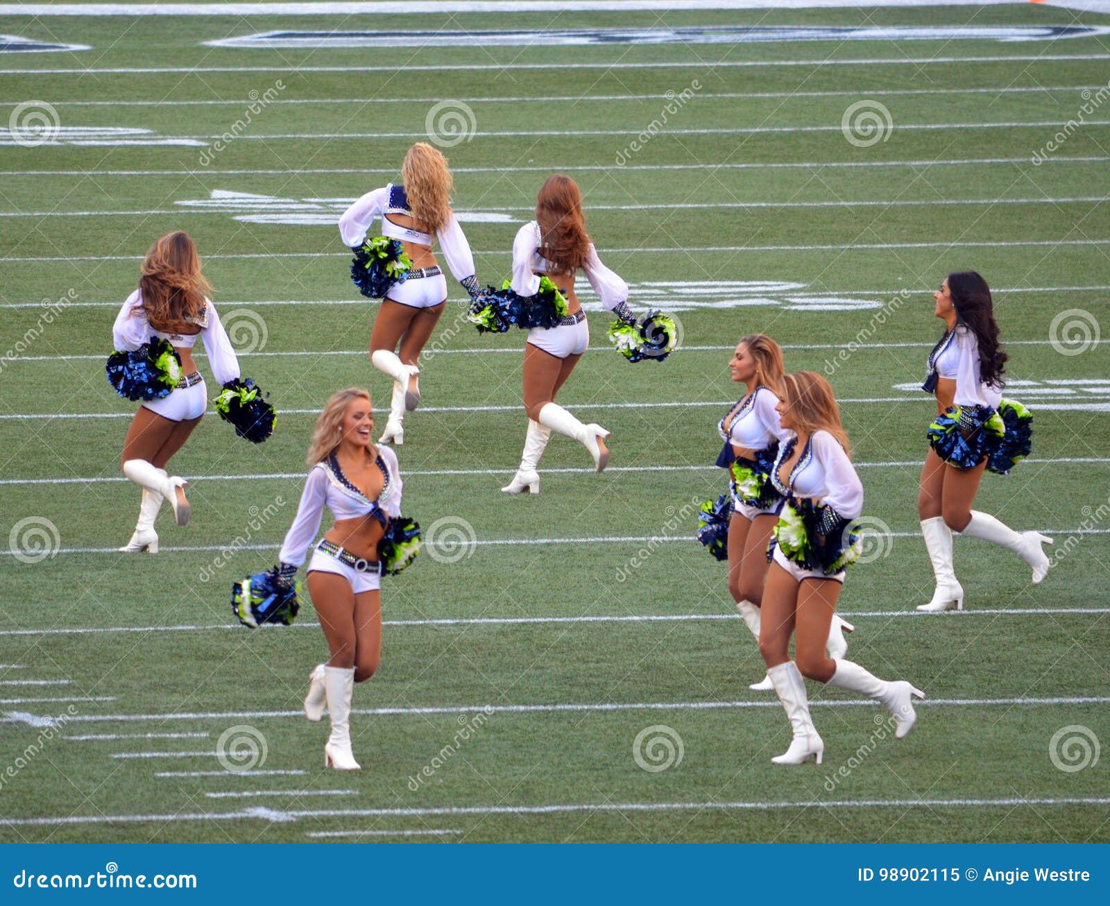 Cheerleadern Seattles Seahawk Redaktionelles Bild - Bild von frauen ...