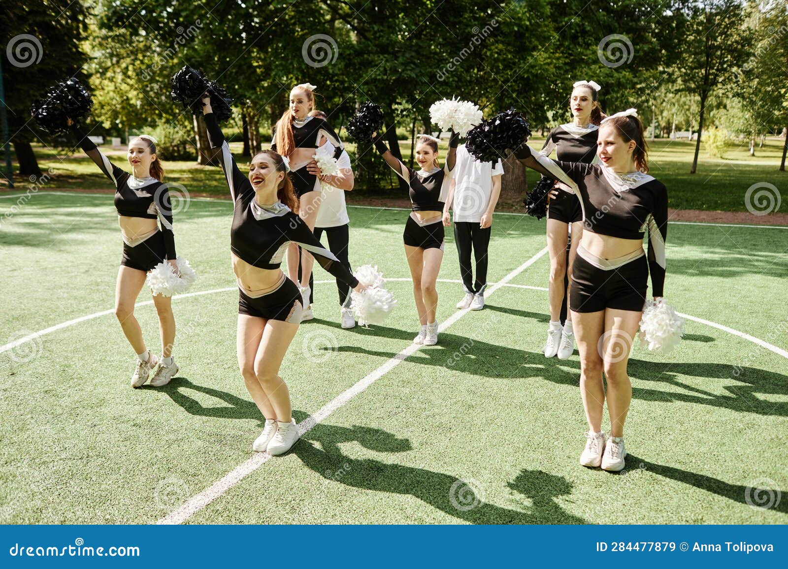 Cheerleading Girls Dancing at Competition Stock Image - Image of team ...