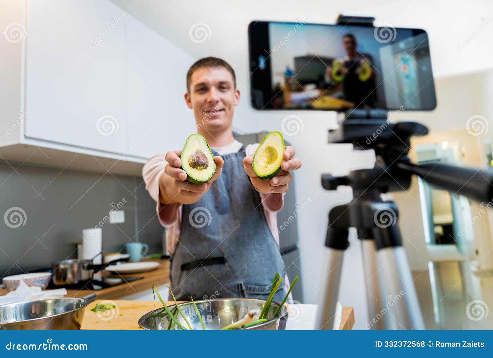 The Chef is Broadcasting Live from Workshop How To Prepare a Vegetarian ...