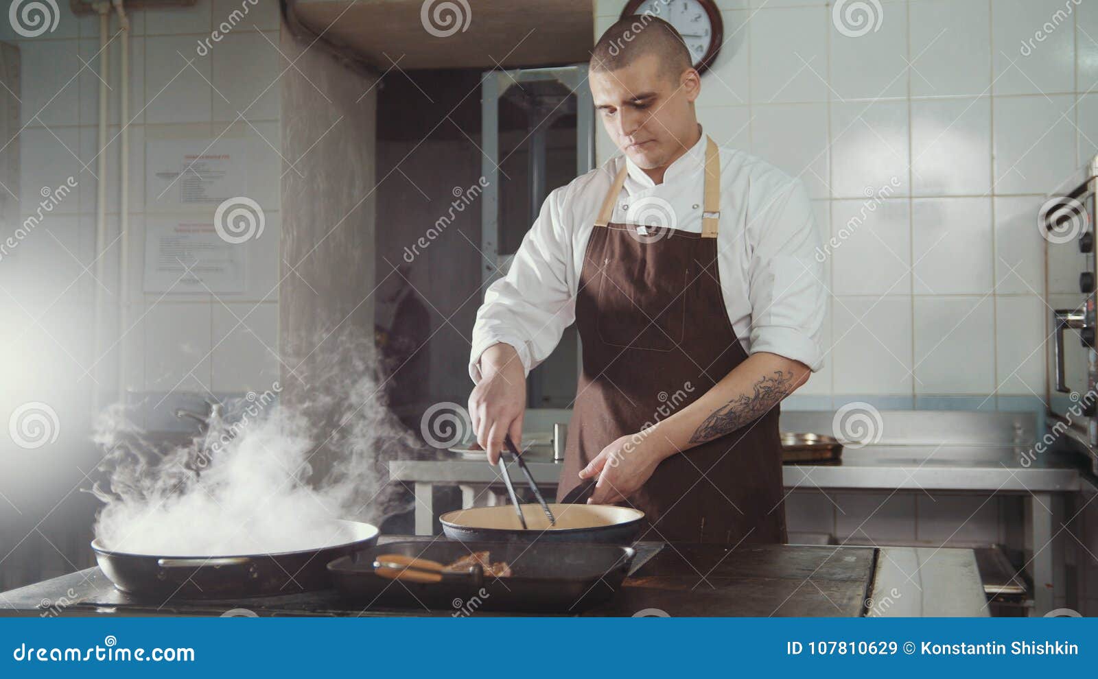 Chef Cooking Spaghetti in Restaurant Stock Image - Image of cooking ...