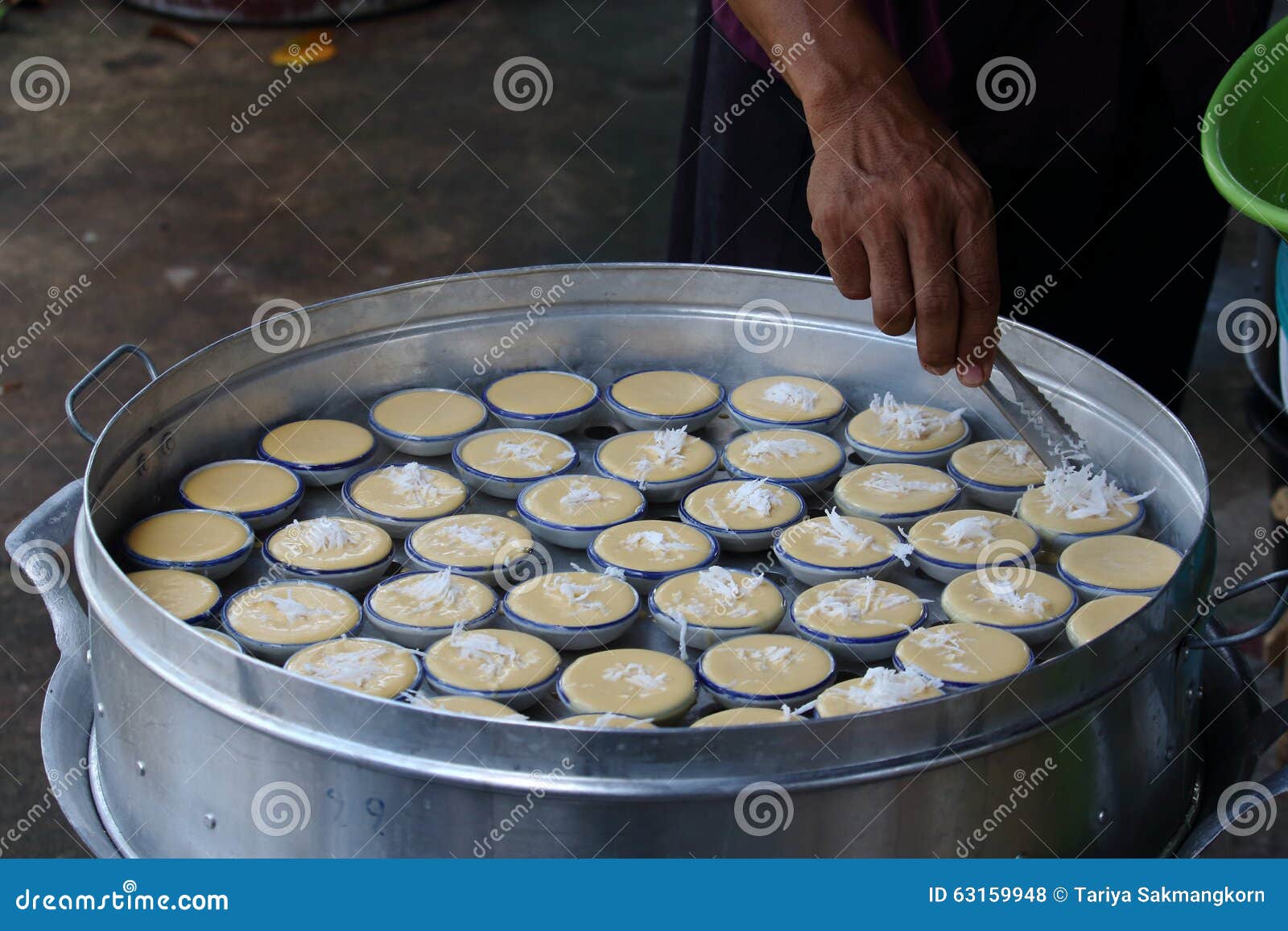 Cooking Palm Grubs, Kichwa Community Of Sani Isla In The Ecuadorean ...