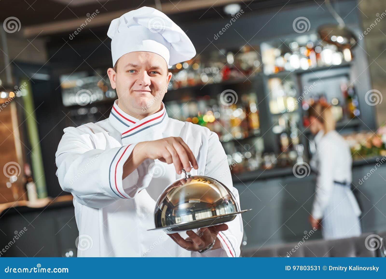 Chef De Cuisinier Au Restaurant Image stock - Image du nourriture ...