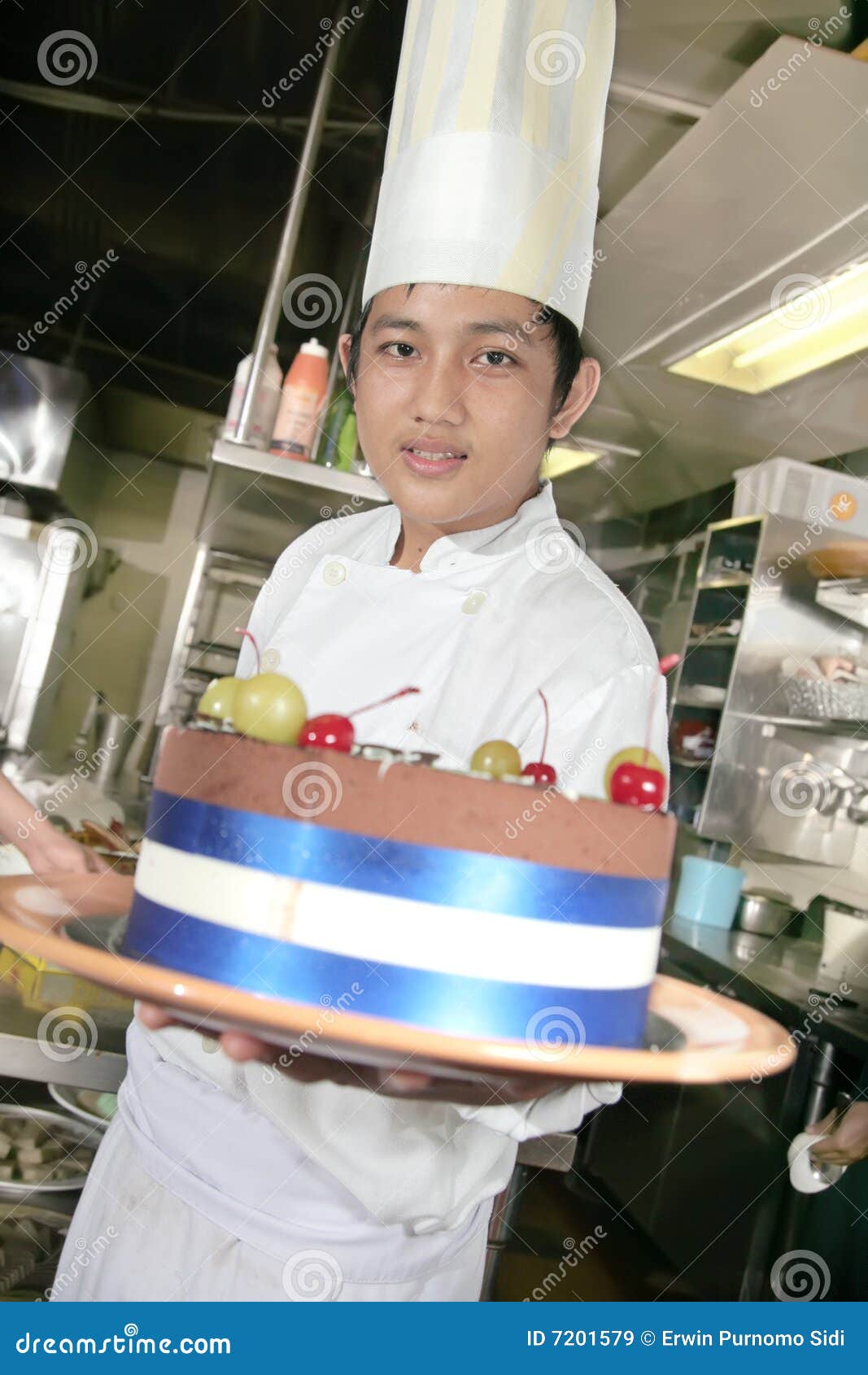 Chef at pastry stock image. Image of employee, male, dough - 7201579