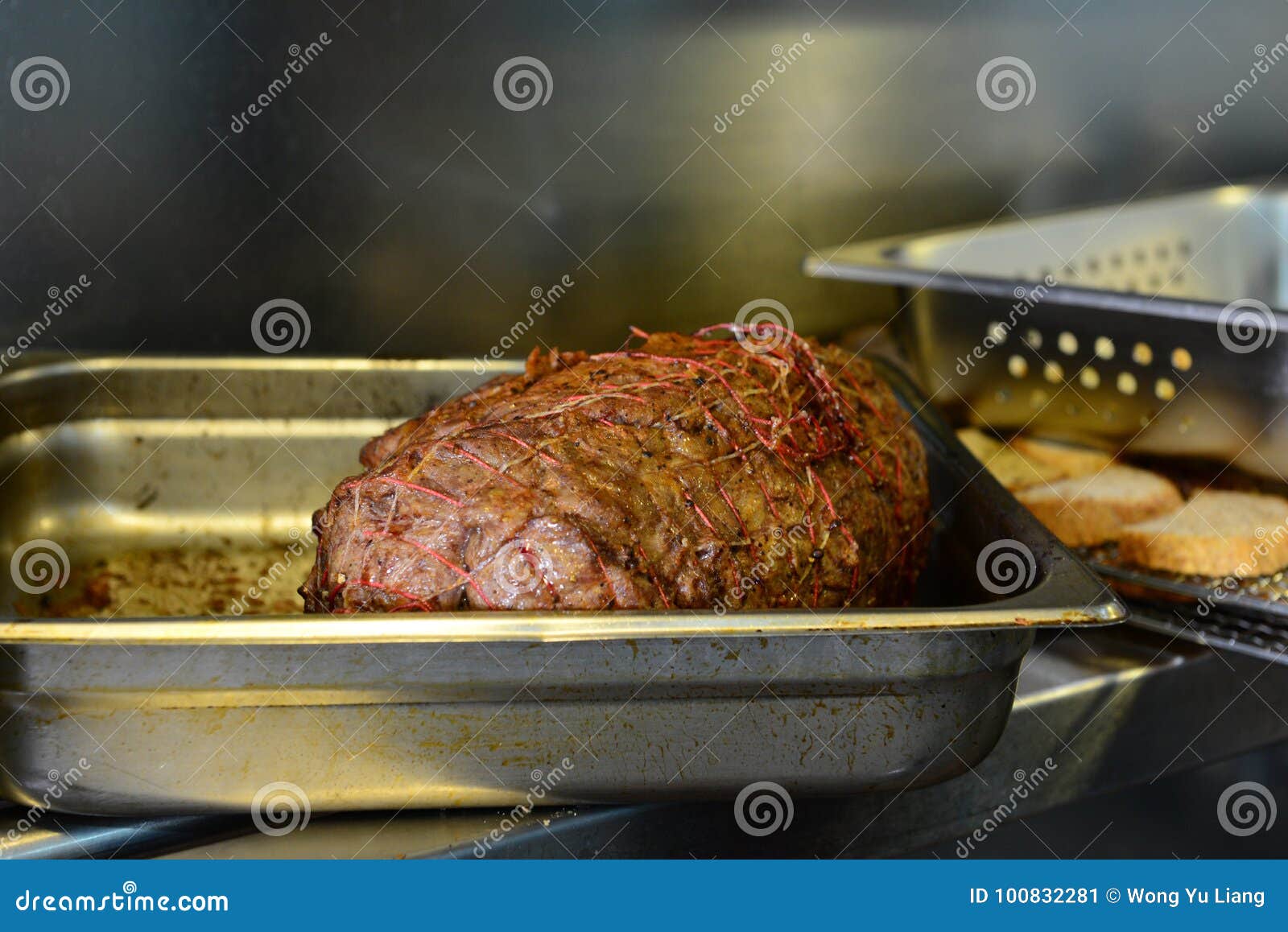 Chef Preparing Italian Pork Stock Image - Image of cooking, chef: 100832281