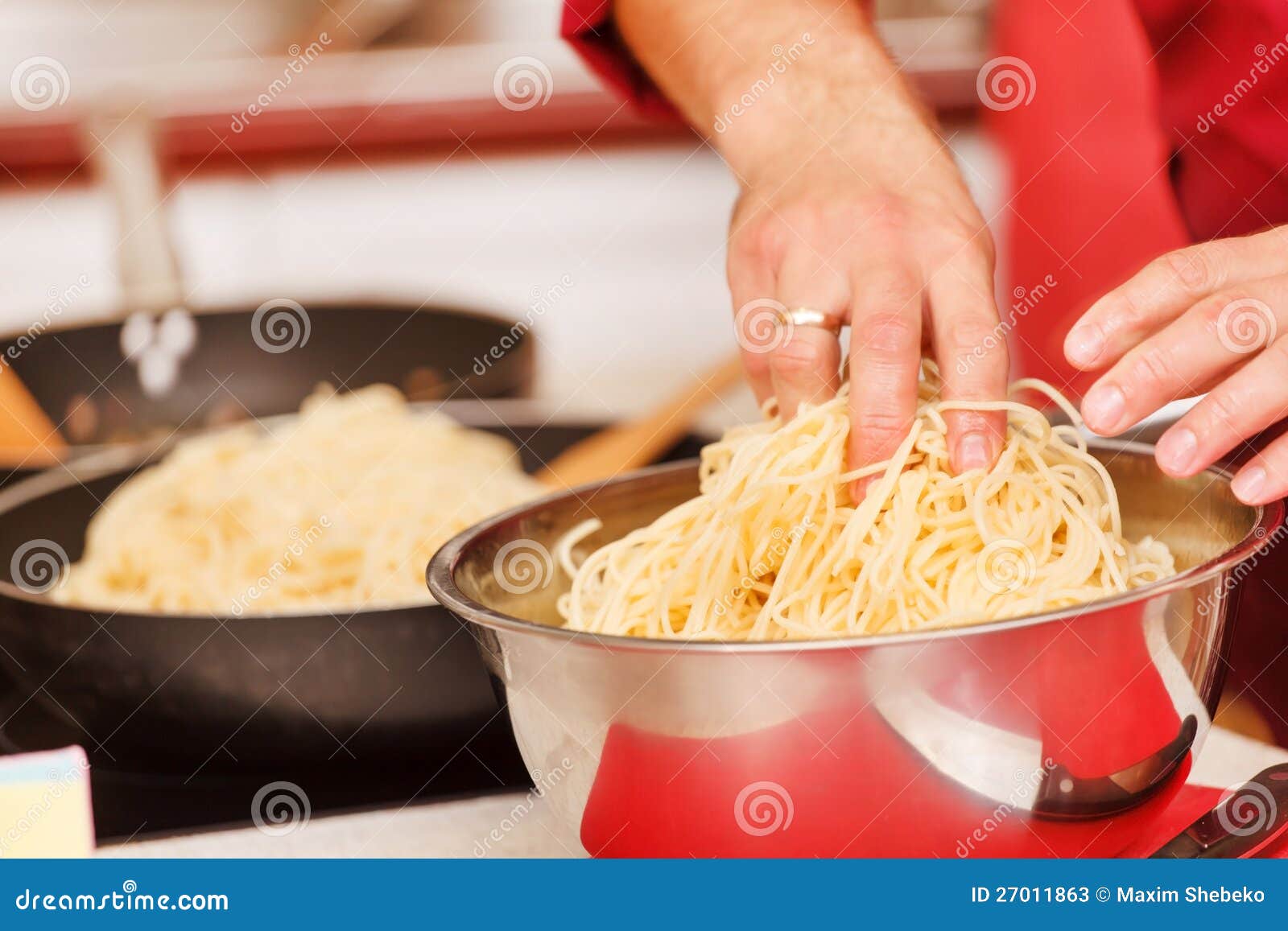 Chef preparing pasta stock image. Image of work, kitchen - 27011863