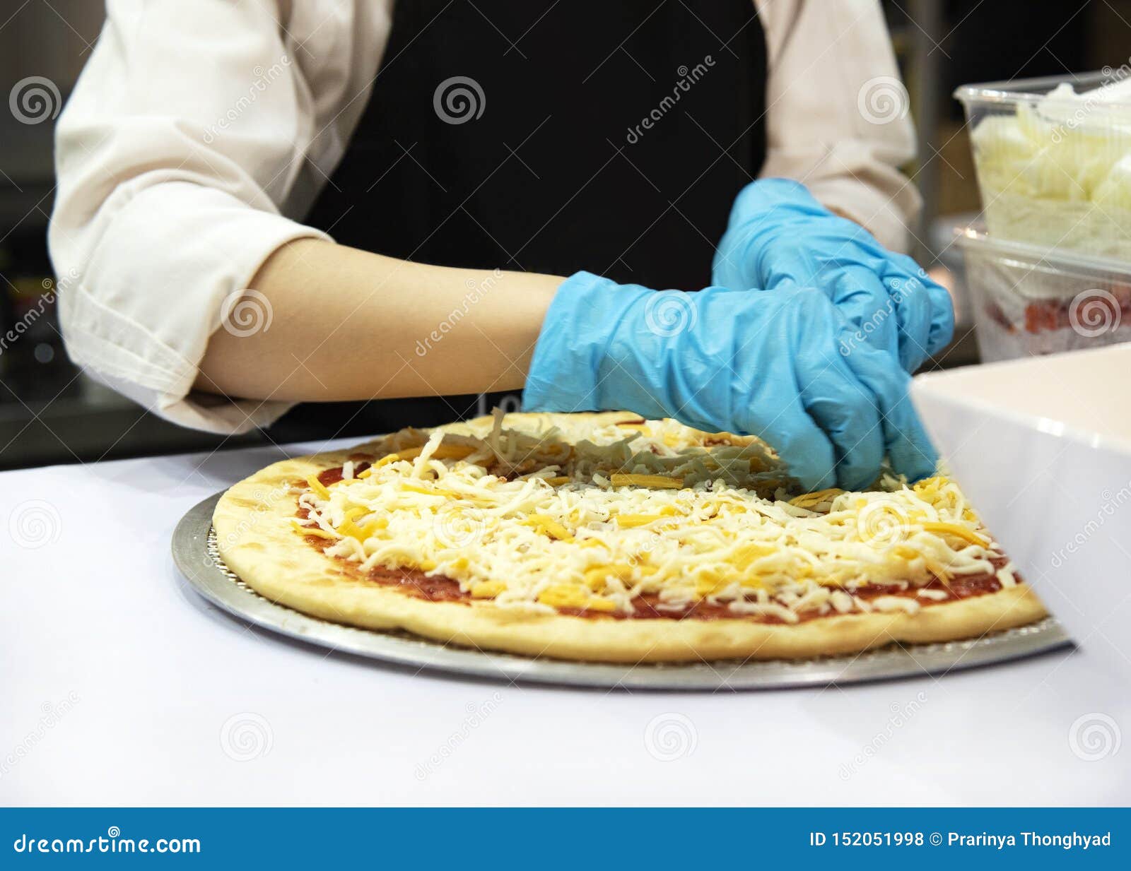 Chef Preparing Pizza, Chef Process of Making Pizza in Pizza Restaurant ...