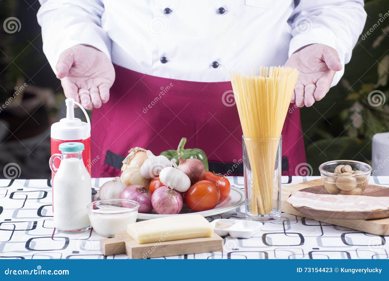 Chef Present Ingredient of Spaghetti Carbonara Stock Image - Image of ...