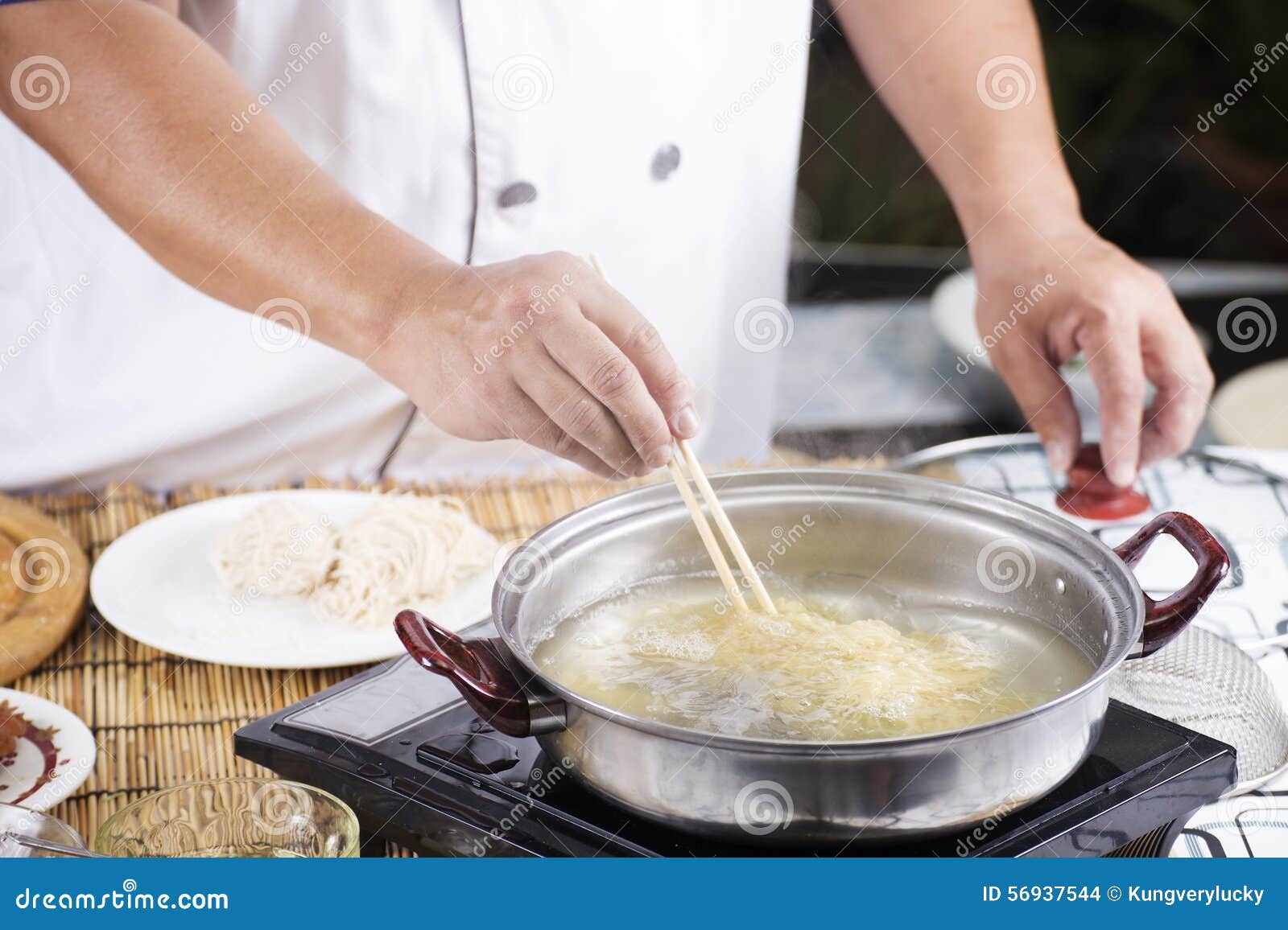 Chef Stir Noodle in the Pot Stock Photo - Image of focus, cook: 56937544