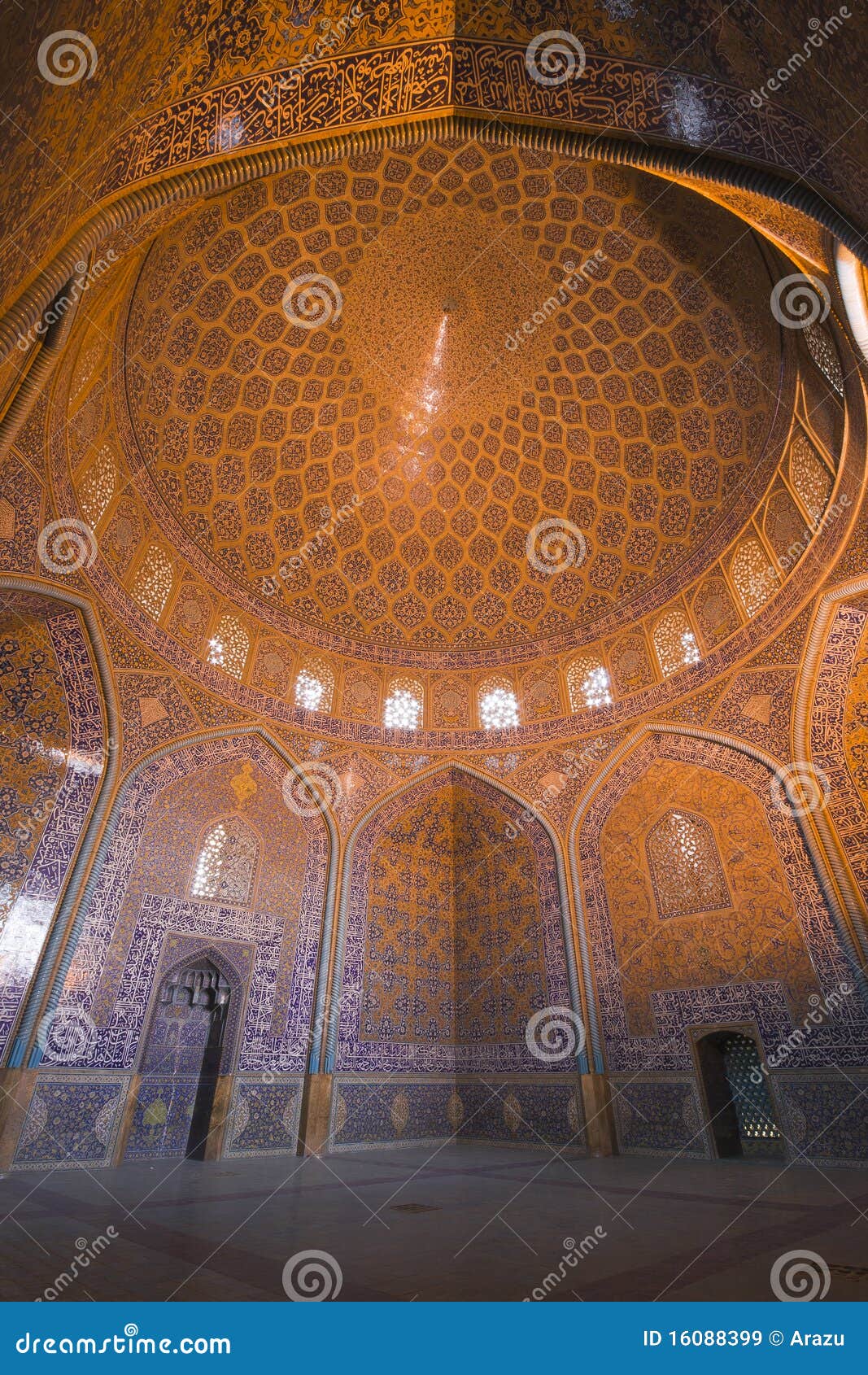 Cheik Lotf Allah Mosque image stock. Image du persan - 16088399