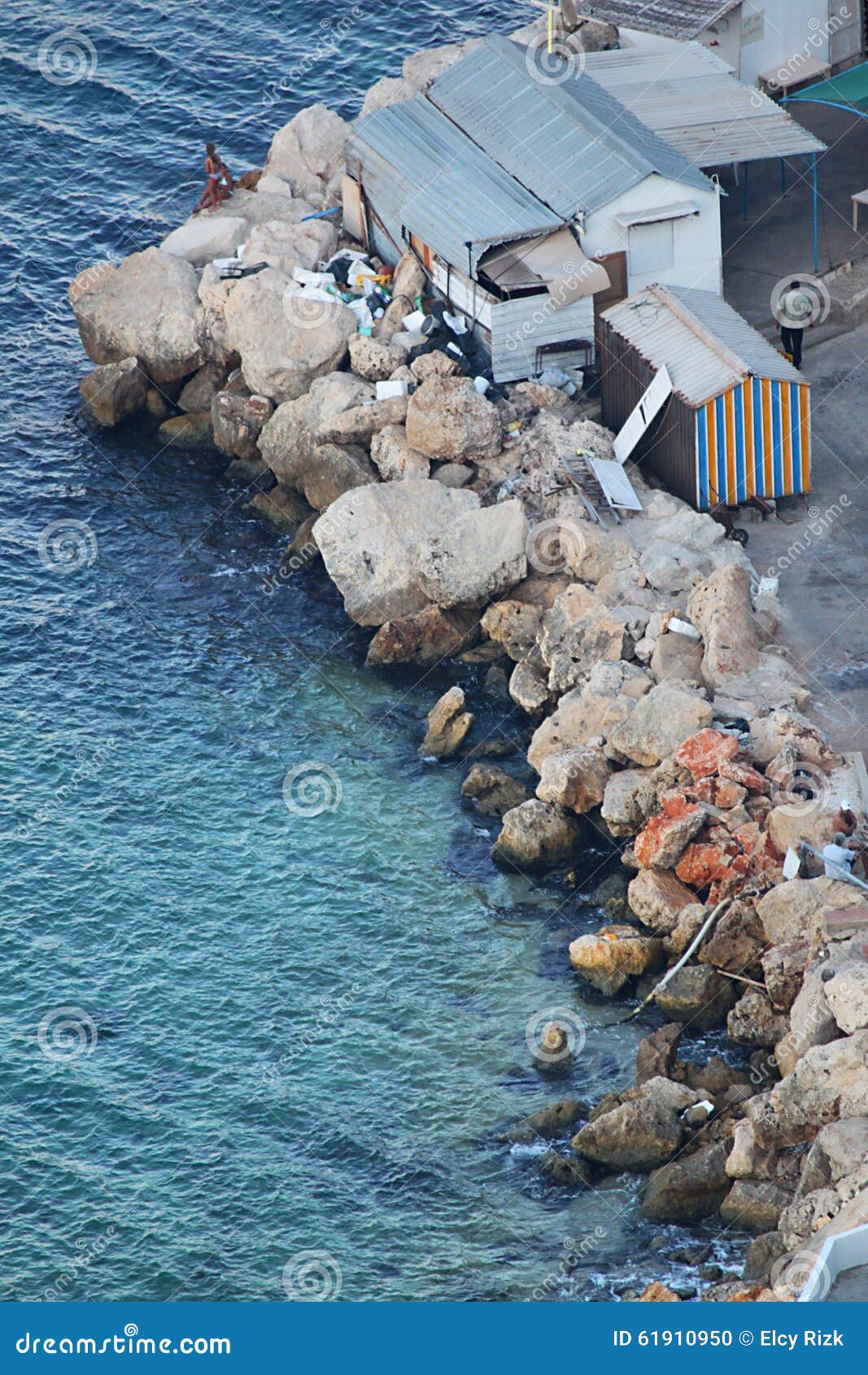 Chekka Openbare Kust in Libanon Stock Foto - Image of vallei, golven ...