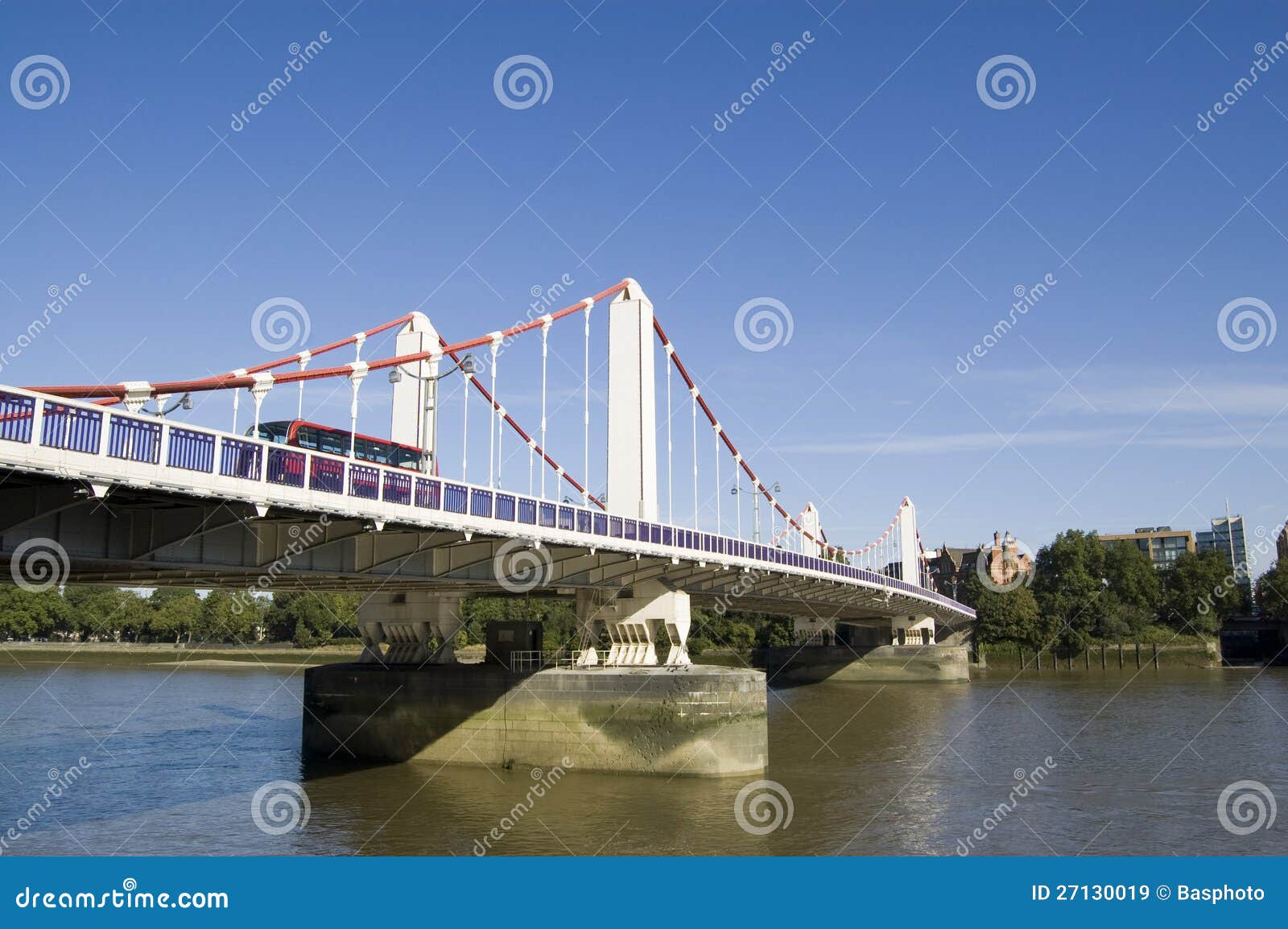Chelsea Bridge, London stock image. Image of bridge, suspension - 27130019