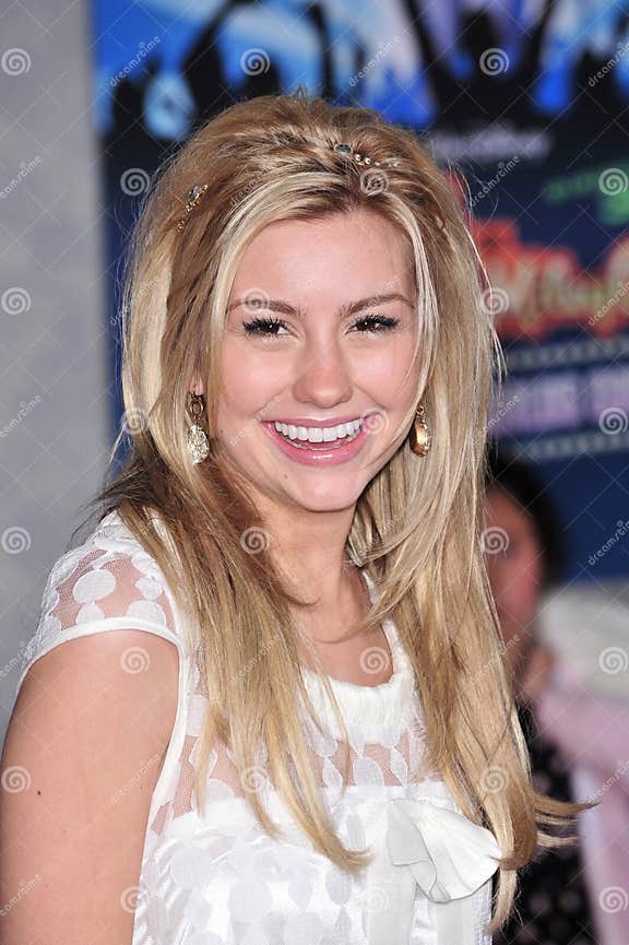 Chelsea Staub editorial photo. Image of paul, january - 23752506