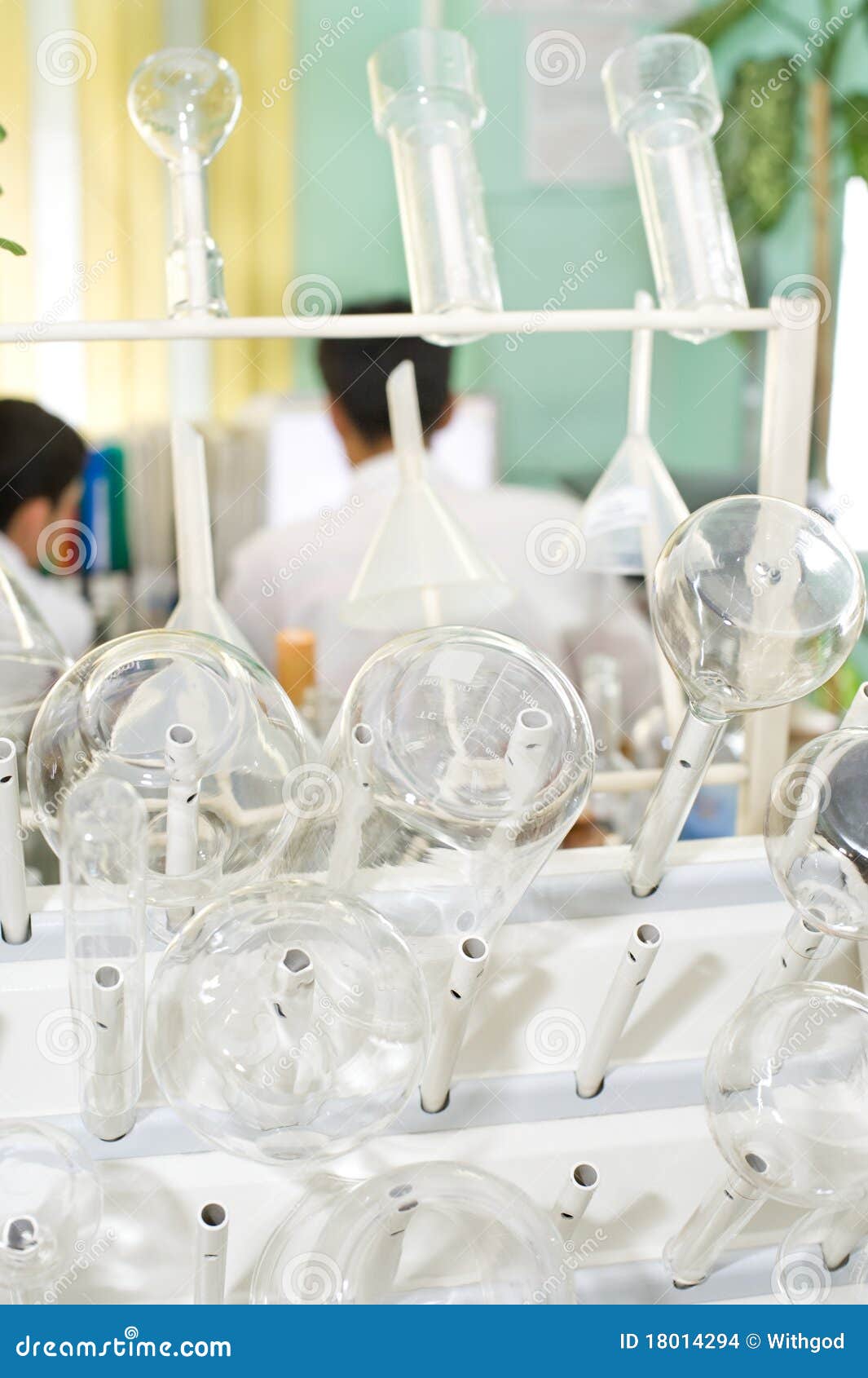 Chemical Analysis. Kids Busy Study Chemistry. School Chemistry Lesson ...