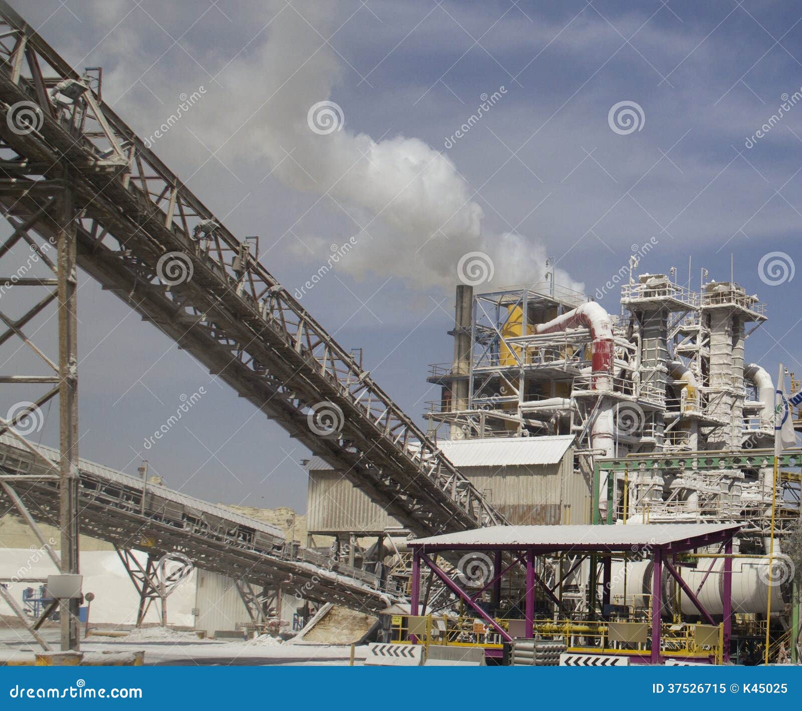 Chemical factory stock image. Image of ammonia, chemical - 37526715