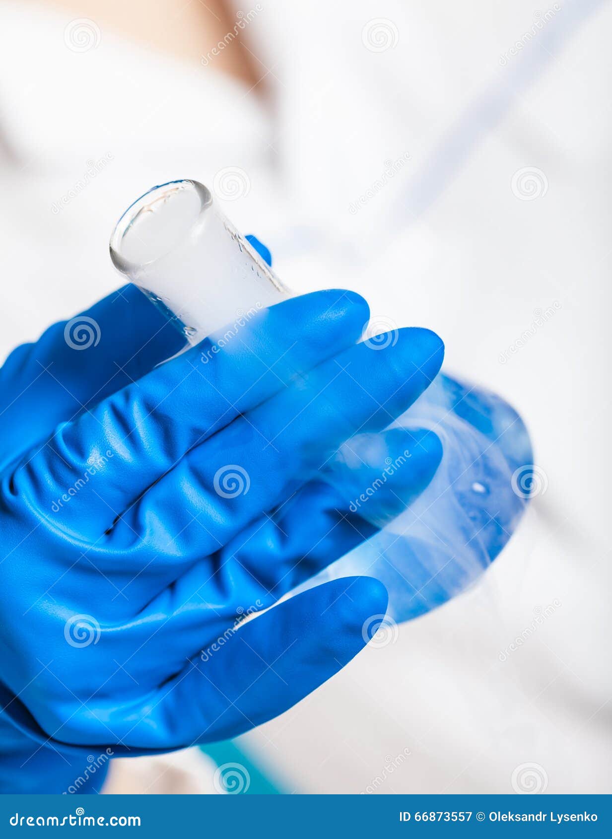 Chemical Reagent a Test Tube Stock Image - Image of hand, beakers: 66873557