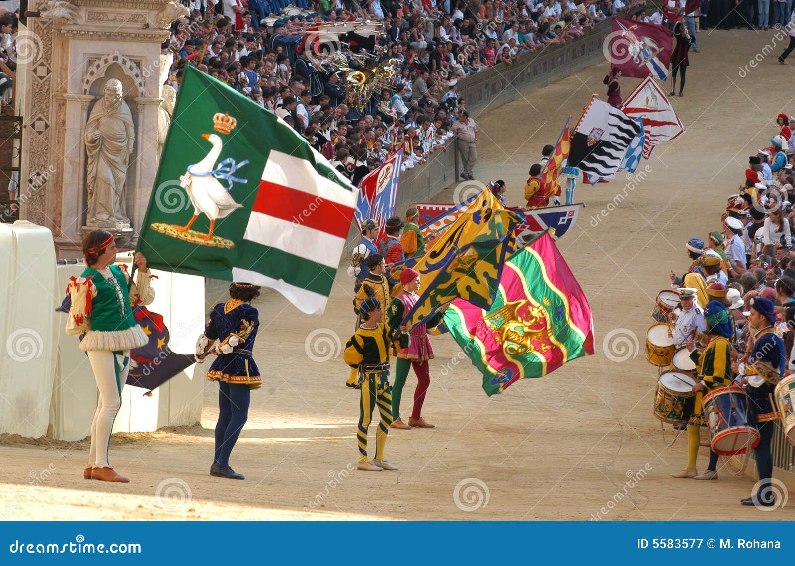Chemin De Cheval Du Palio De Sienne Photographie éditorial - Image du ...