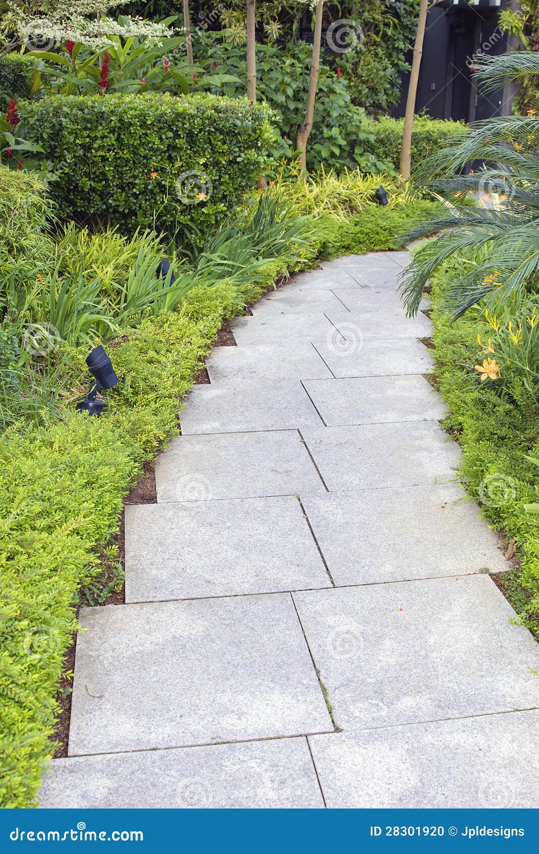 Chemin En Pierre De Jardin De Granit Photo stock - Image du dispositifs ...