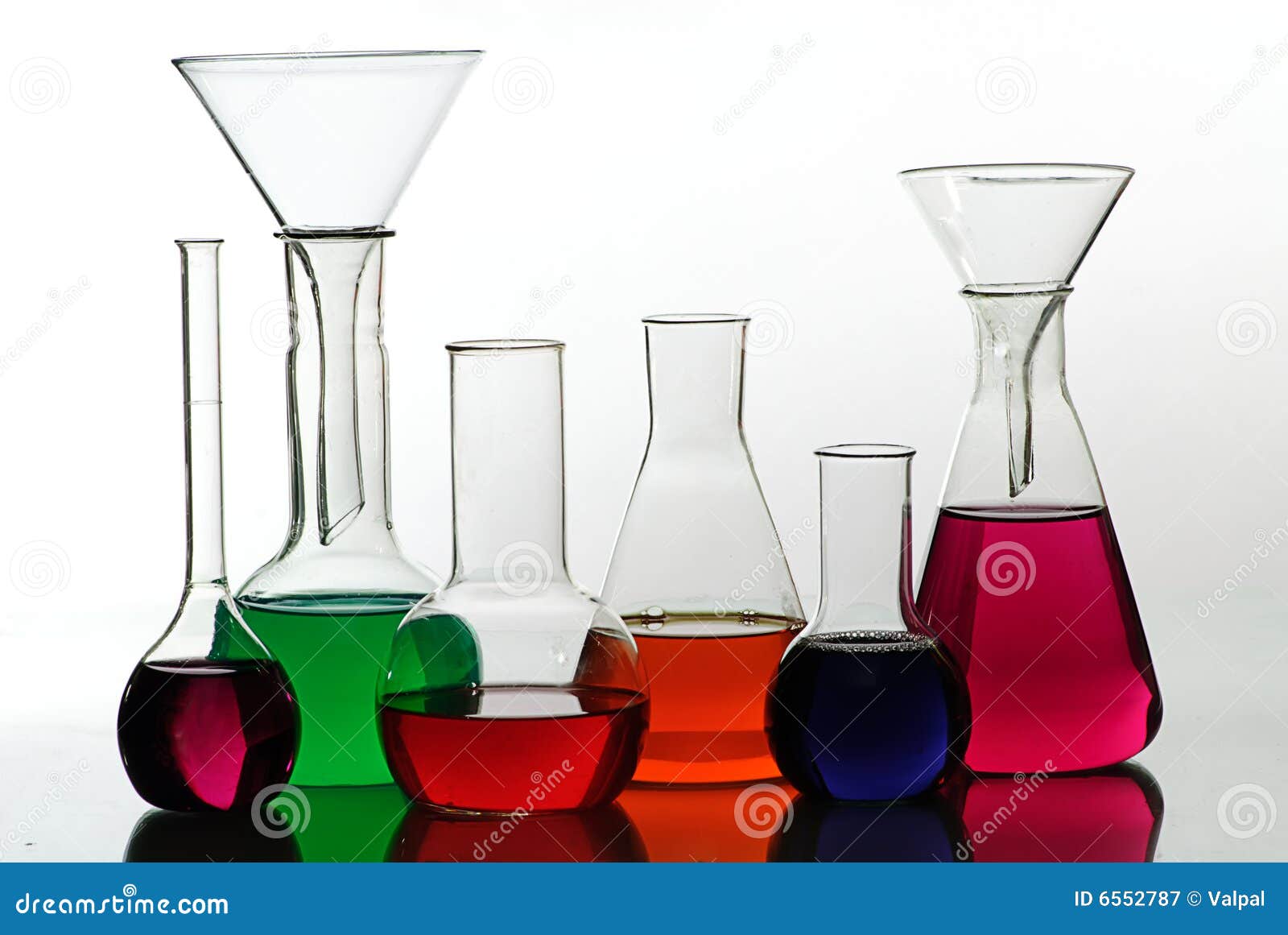 Chemisch glas stock afbeelding. Image of meting, zorg - 6552787