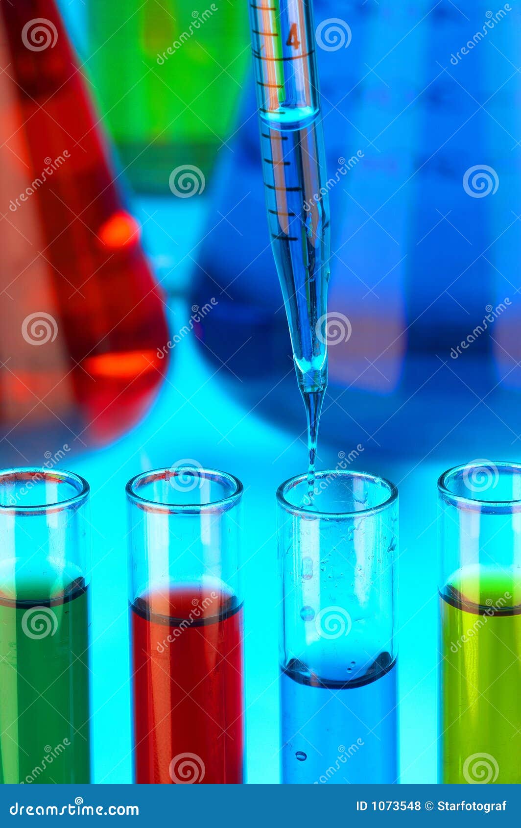 Chemische producten stock foto. Image of farmaceutisch - 1073548