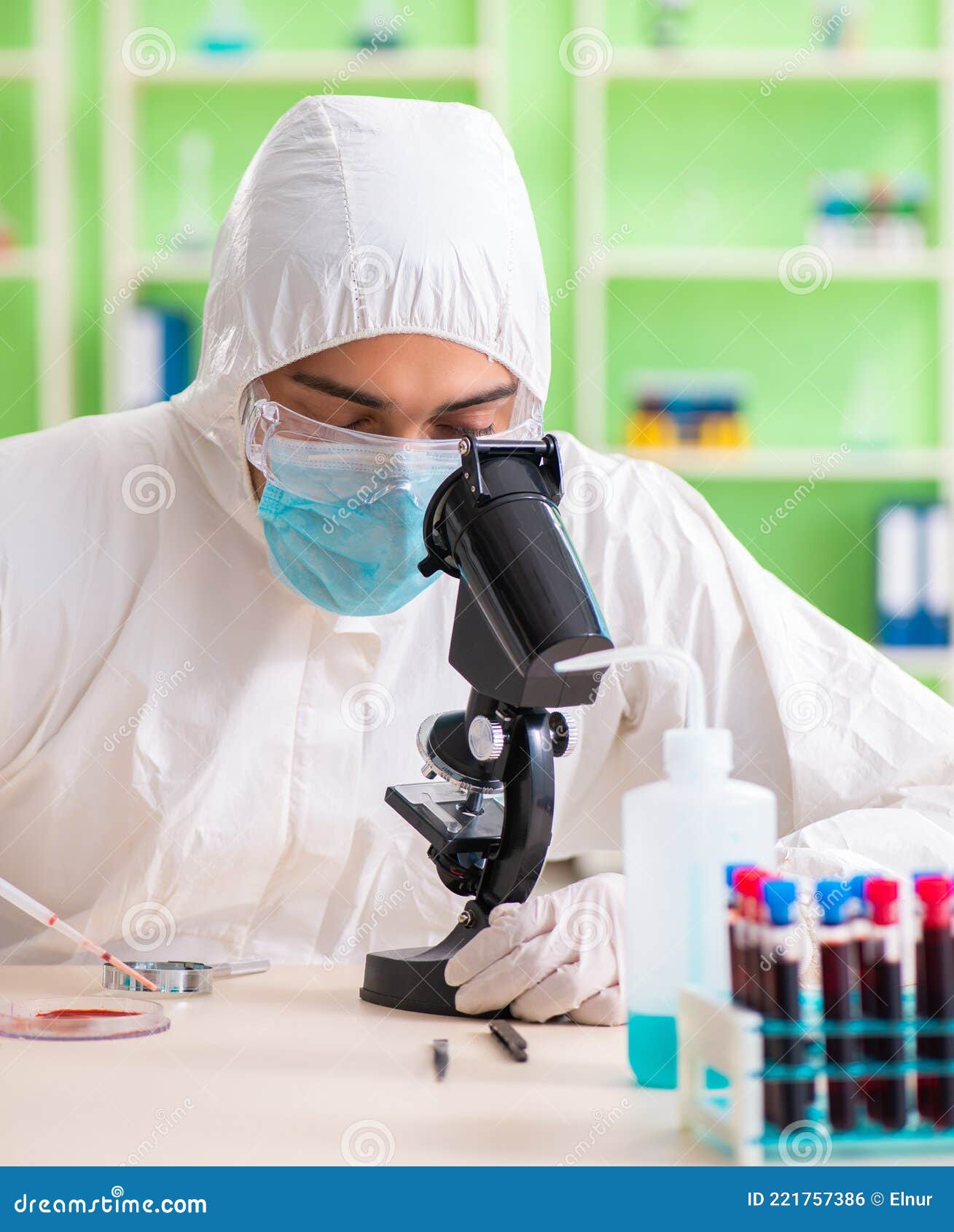 Chemist Working in the Lab on New Experiment Stock Photo - Image of ...