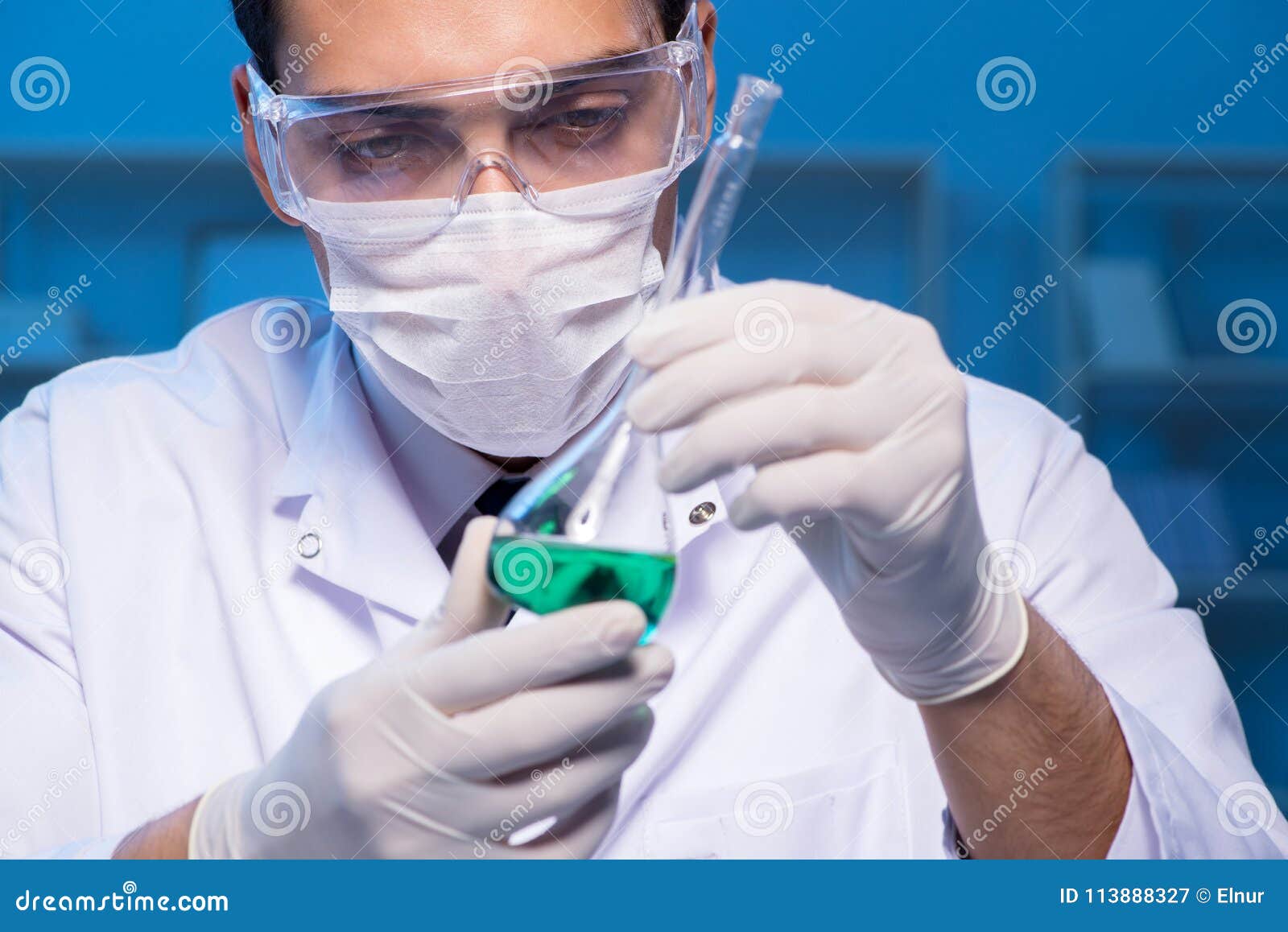 The Chemistry Assistant Working in the Chemical Lab Stock Image - Image ...