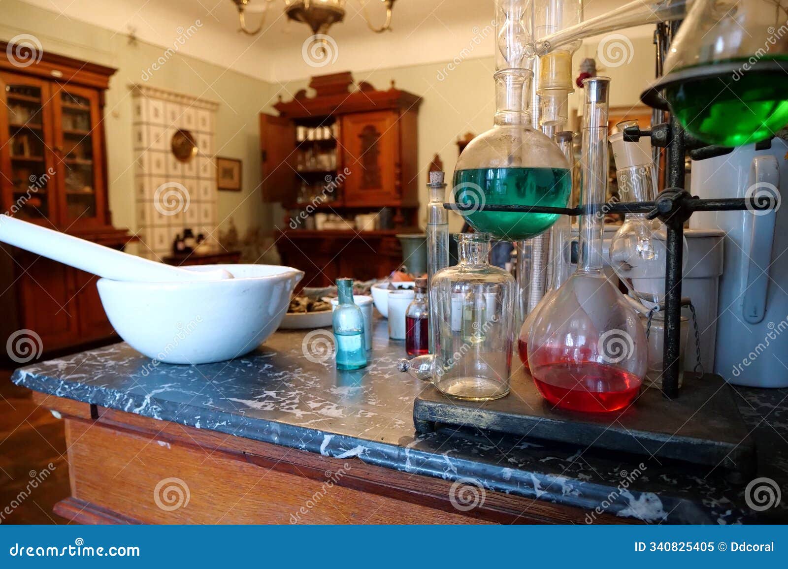 Chemistry Beakers, Bottles and Flasks with Liquids in Laboratory Stock ...