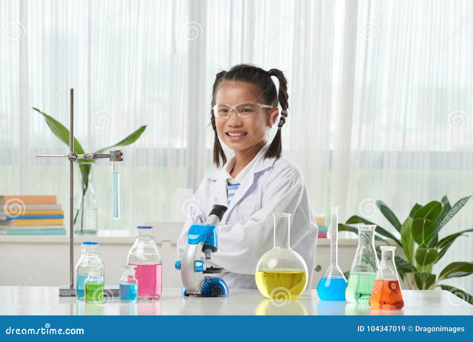 Chemistry class stock image. Image of chemist, chemistry - 104347019